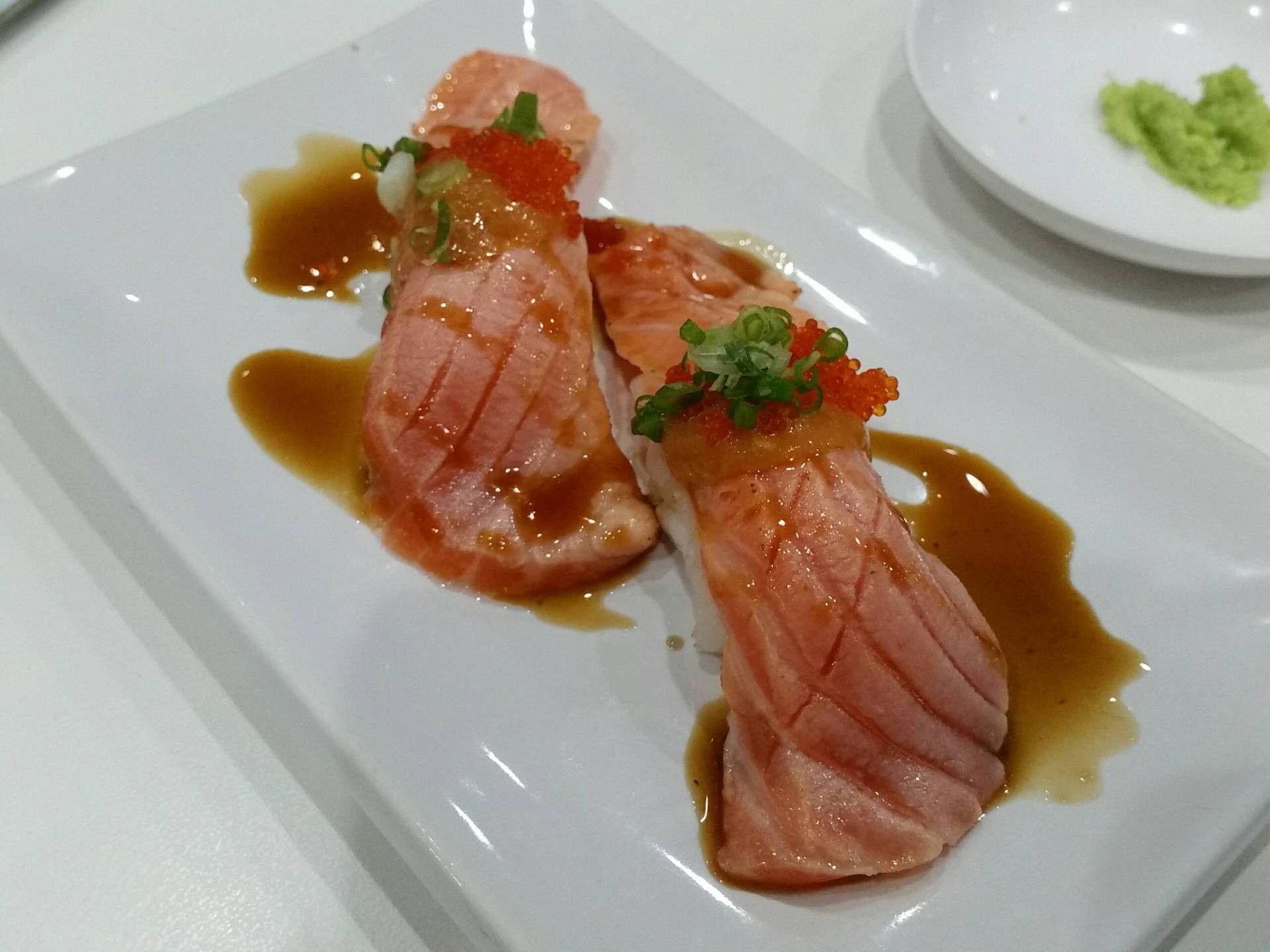แซลม่อนอาบุรี • ปลาชิ้นใหญ่ ข้าวคำเล็ก เยี่ยมเลย ร้าน Kobune ฟอร์จูน ...