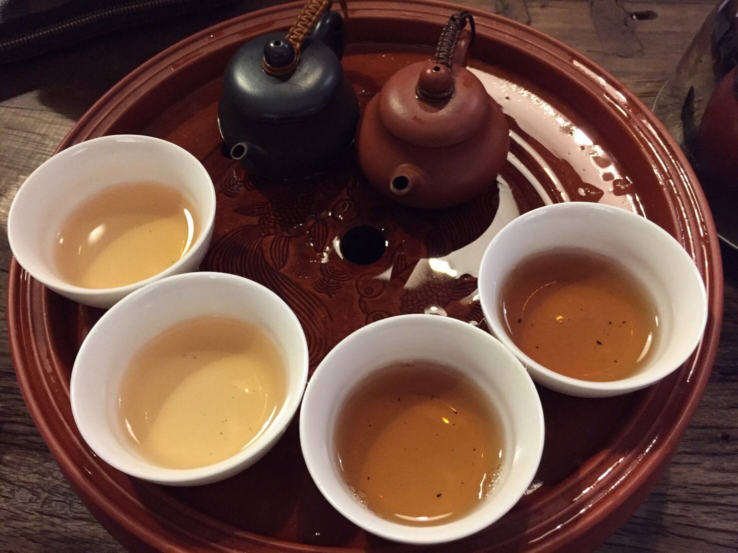 รีวิว Double Dogs Tea Room - ร้านชาเล็กๆที่ดูเหมือนไม่มีอะไรแต่โคตรมีเสน่ห์