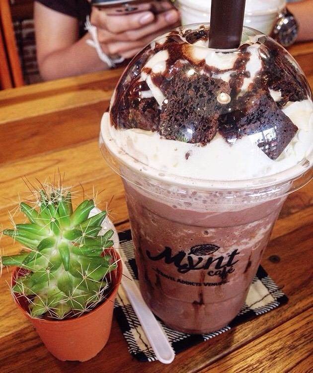 รีวิว Mynt Café - ร้านกาแฟชิคๆในทุ่งสง
