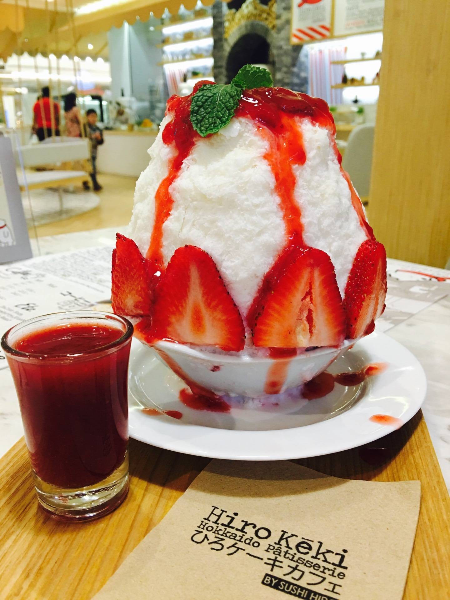 [รีวิว] ร้าน Hiro Keki Crystal Veranda | เมนูแนะนำ รูปภาพ ราคา