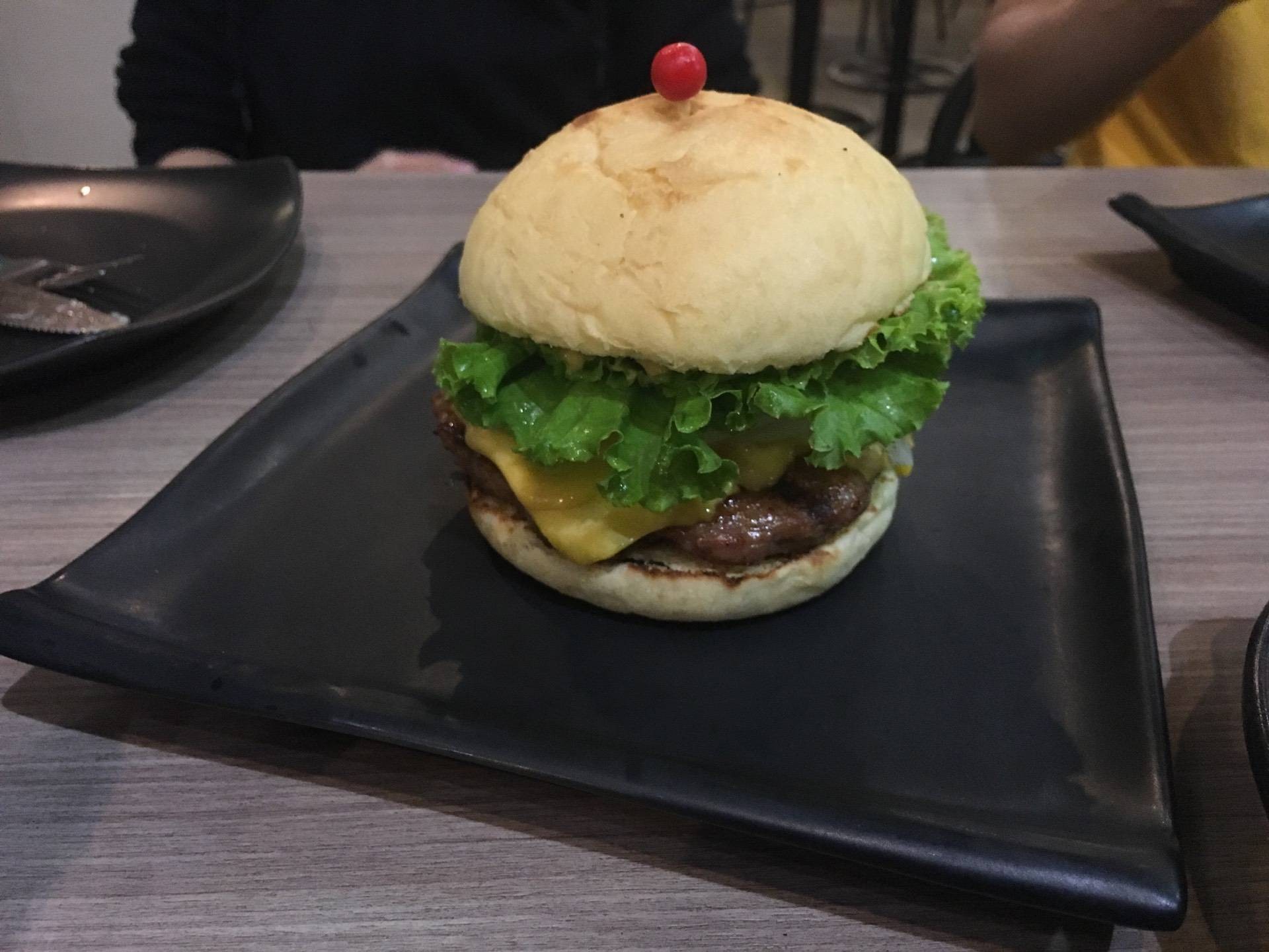 Teddy’s original burger ร้าน TEDDY's Bigger Burgers Gateway เอกมัย