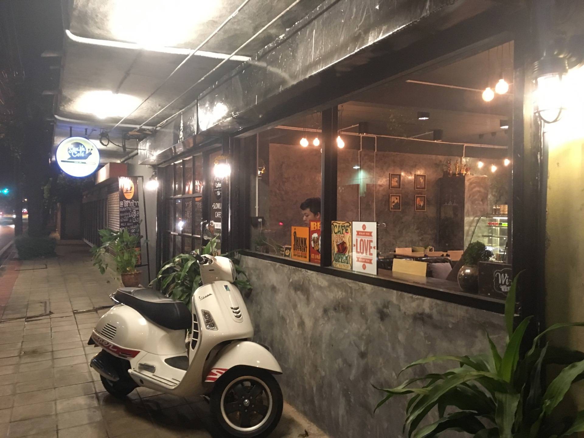 รีวิว Slow Life Café - Toastอร่อยดี ราคาไม่แพง บรรยากาศน่านั่งมาก