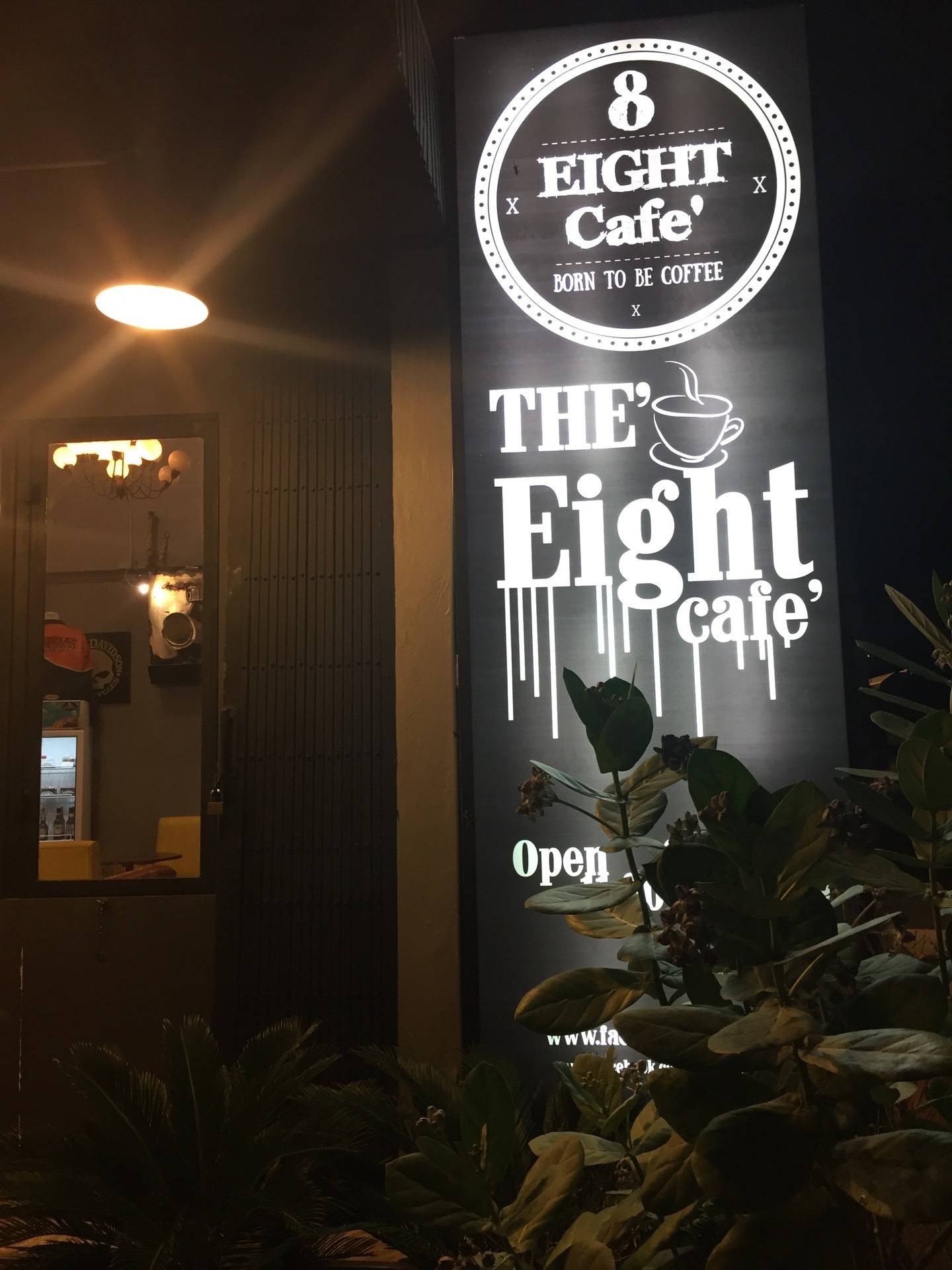 รีวิว The Eight Cafe - ร้านกาแฟแนวๆ - Wongnai