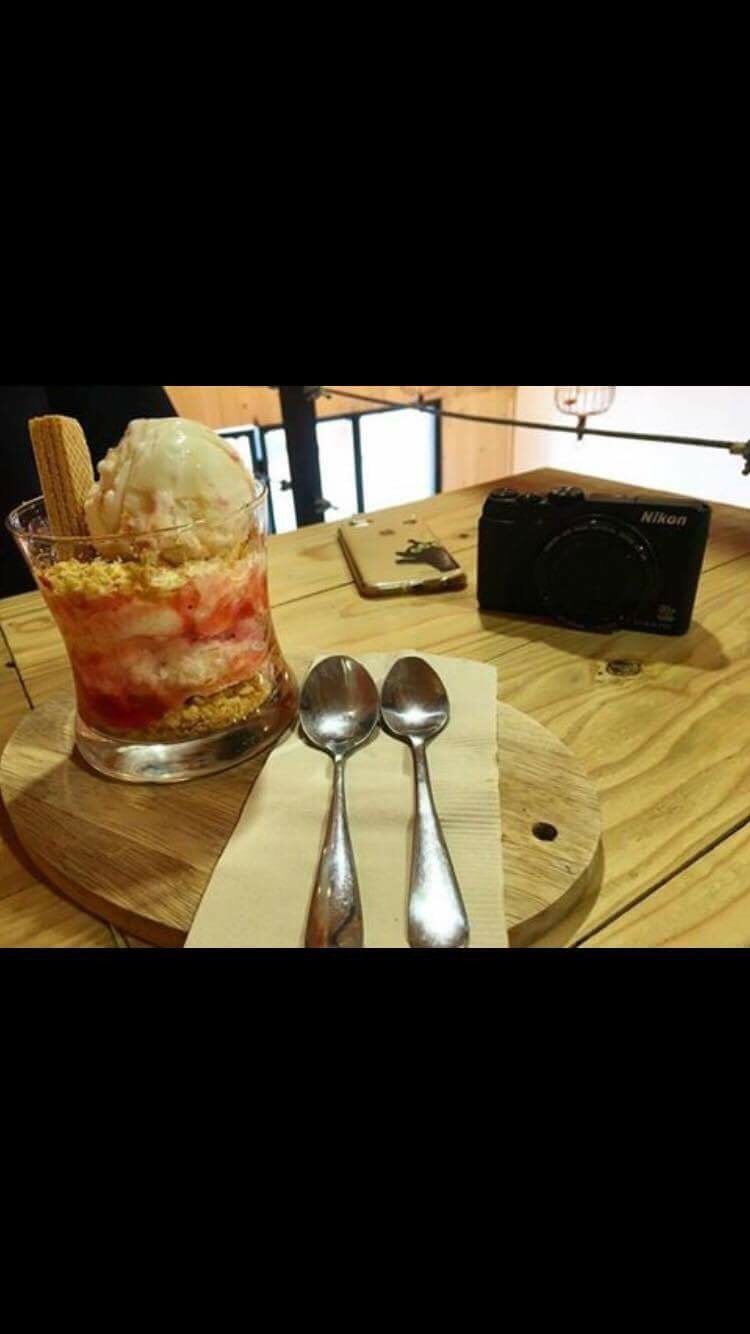 รีวิว Little Zoo Cafe - จิ้งจอกทะเลทรายกับแรคคูน - Wongnai