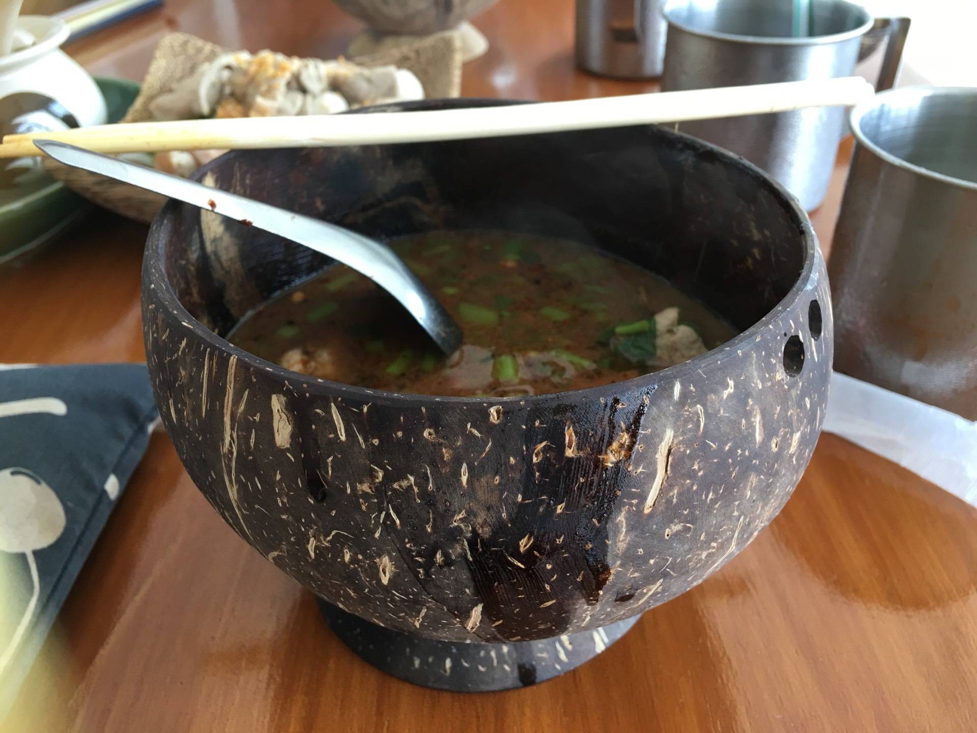 รีวิว ก๋วยเตี๋ยวเรือ เป่าปาก ชามกะลา แยกวังสารภี กาญจนบุรี - มากินก่อน ...