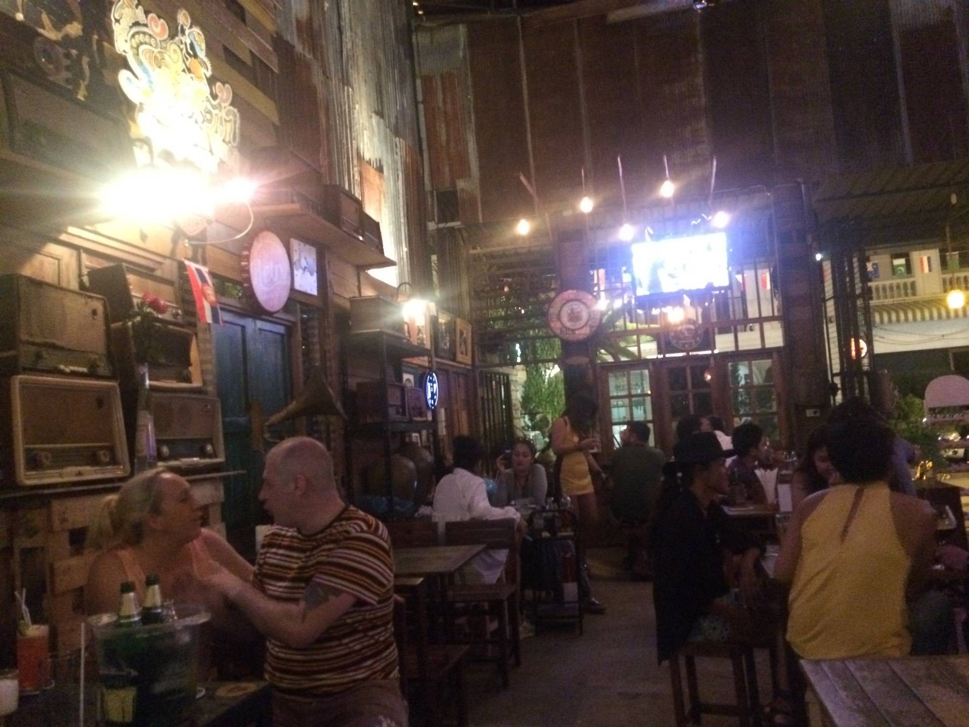 รีวิว Rasta Cafe - Chill out! อย่างมีสไตล์ Reggae คูลๆ
