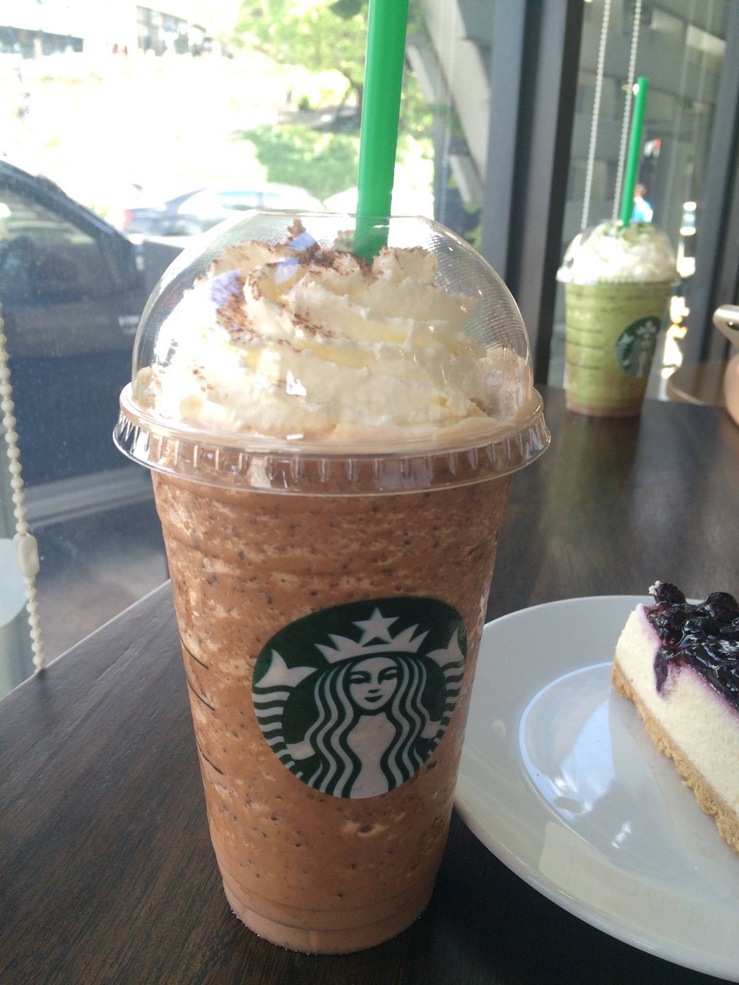 รีวิว Starbucks Porto Chino - แวะเกือบทุกครั้งที่มามหาชัย