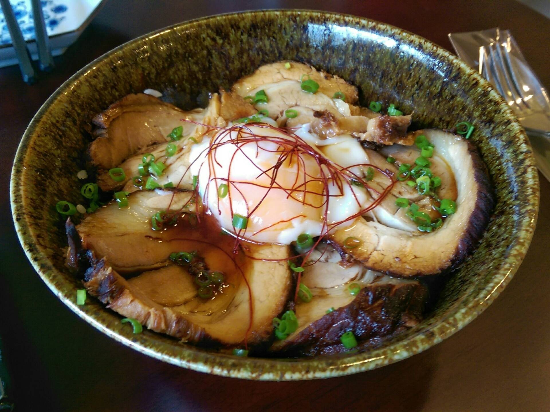 Chashu Don • ข้าวนุ่มอร่อย หมูชาชูนุ่มชิ้นหนาใหญ่ไม่คาวแต่เค็มมากๆ ร้าน ...