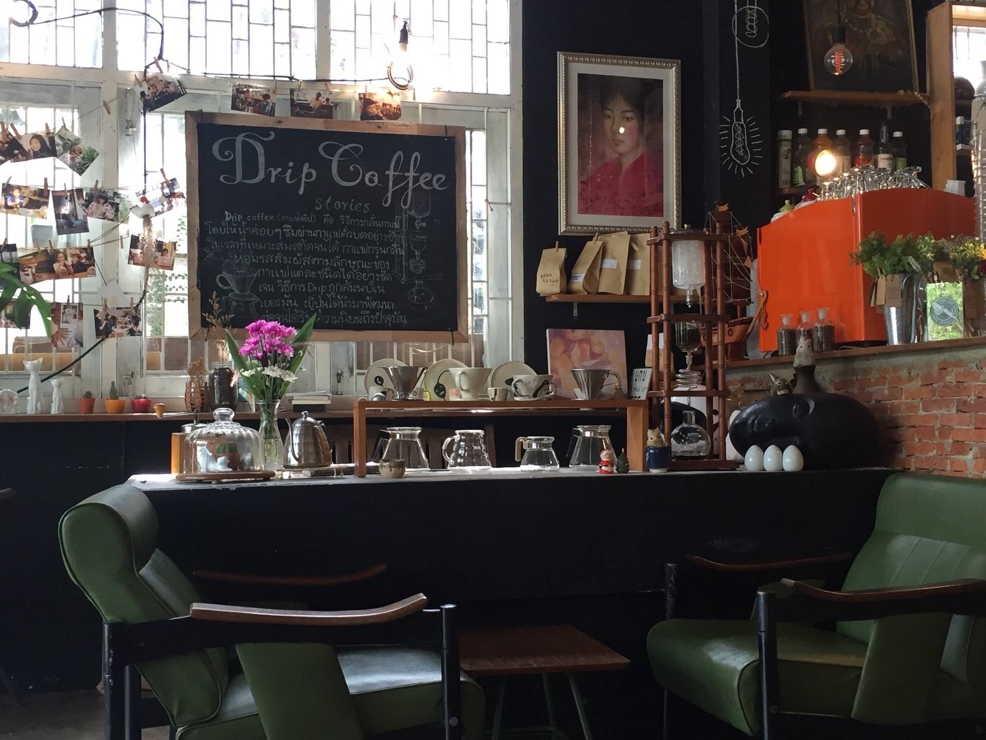 รีวิว Atelier Cafe' and Studio - บรรยากาศดี กาแฟรสชาติใช้ได้ - Wongnai