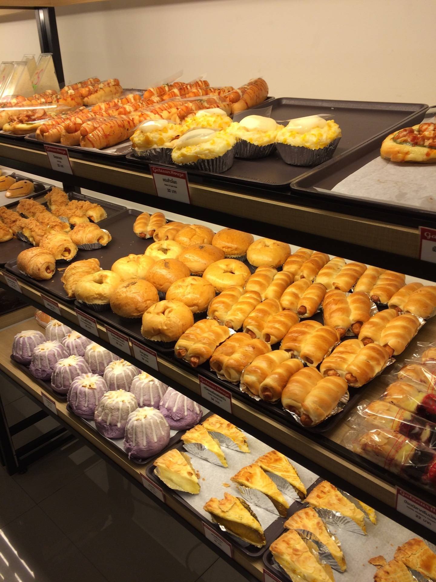 รีวิว Gateaux House จามจุรีสแควร์ - ร้านนี้ต้องปังสลัดไก่เลย อร่อยฝุดๆ