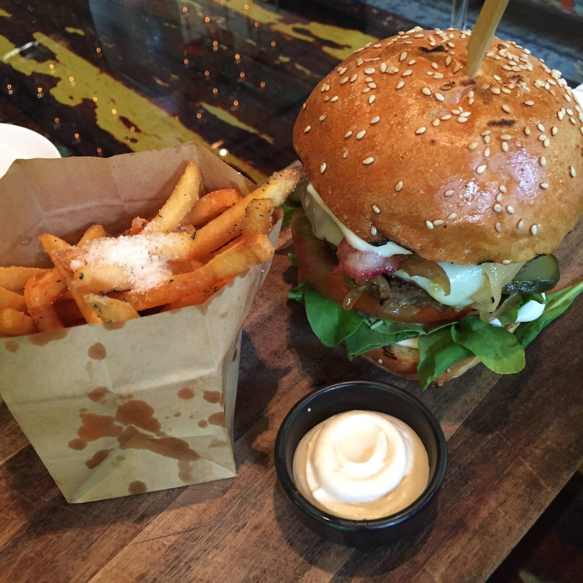 รีวิว Ad Lib Restaurant สุขุมวิท - nice atmosphere, good for a quiet ...