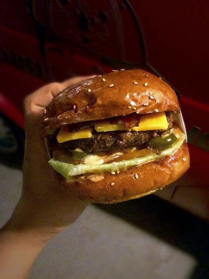 รีวิว DANIEL THAIGER สีลมซอย 8 ถนนสีลม - เบอเกอร์ ย้ายร้านแล้วน้า 😋 - Wongnai