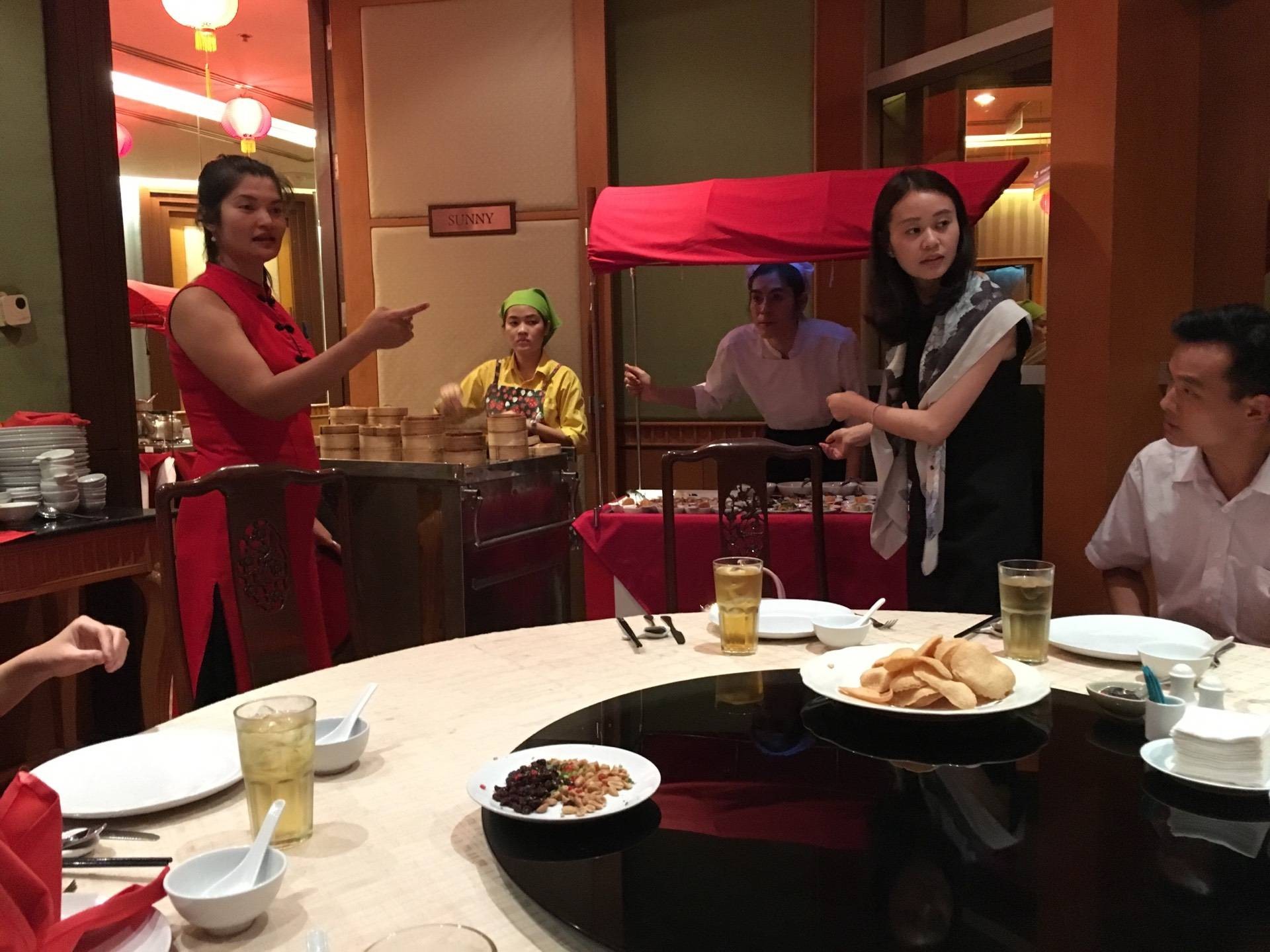 รีวิว Luxury Caravan Buffet Baiyoke Sky Hotel - ไม่มีวี่แวว ทัวร์ถล่ม ...