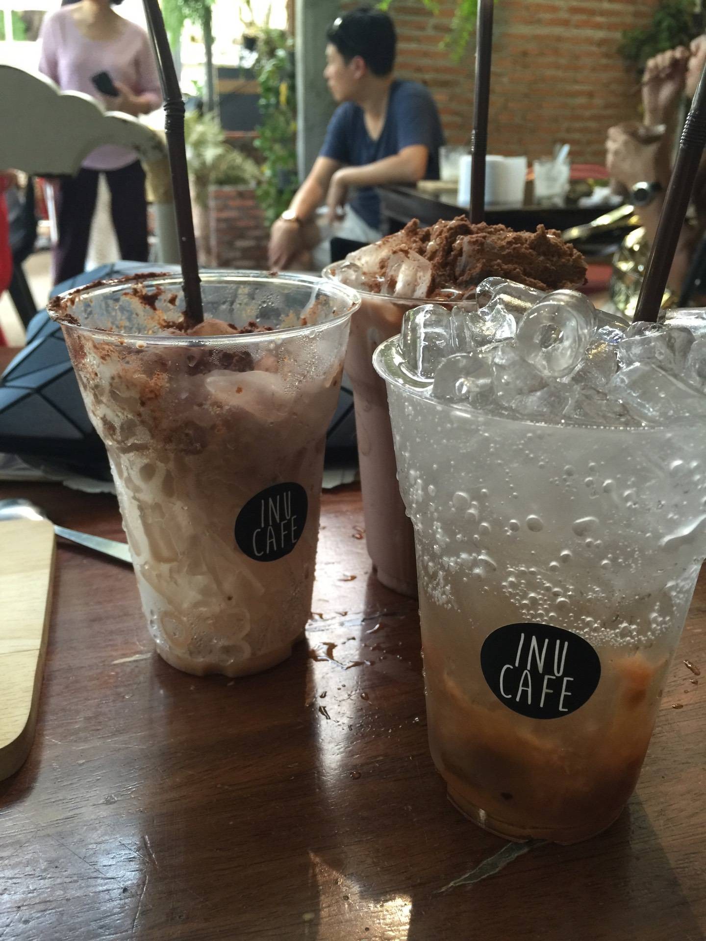 รีวิว Inu Cafe Huahin - good dessert with great atmosphere.. for dog lover