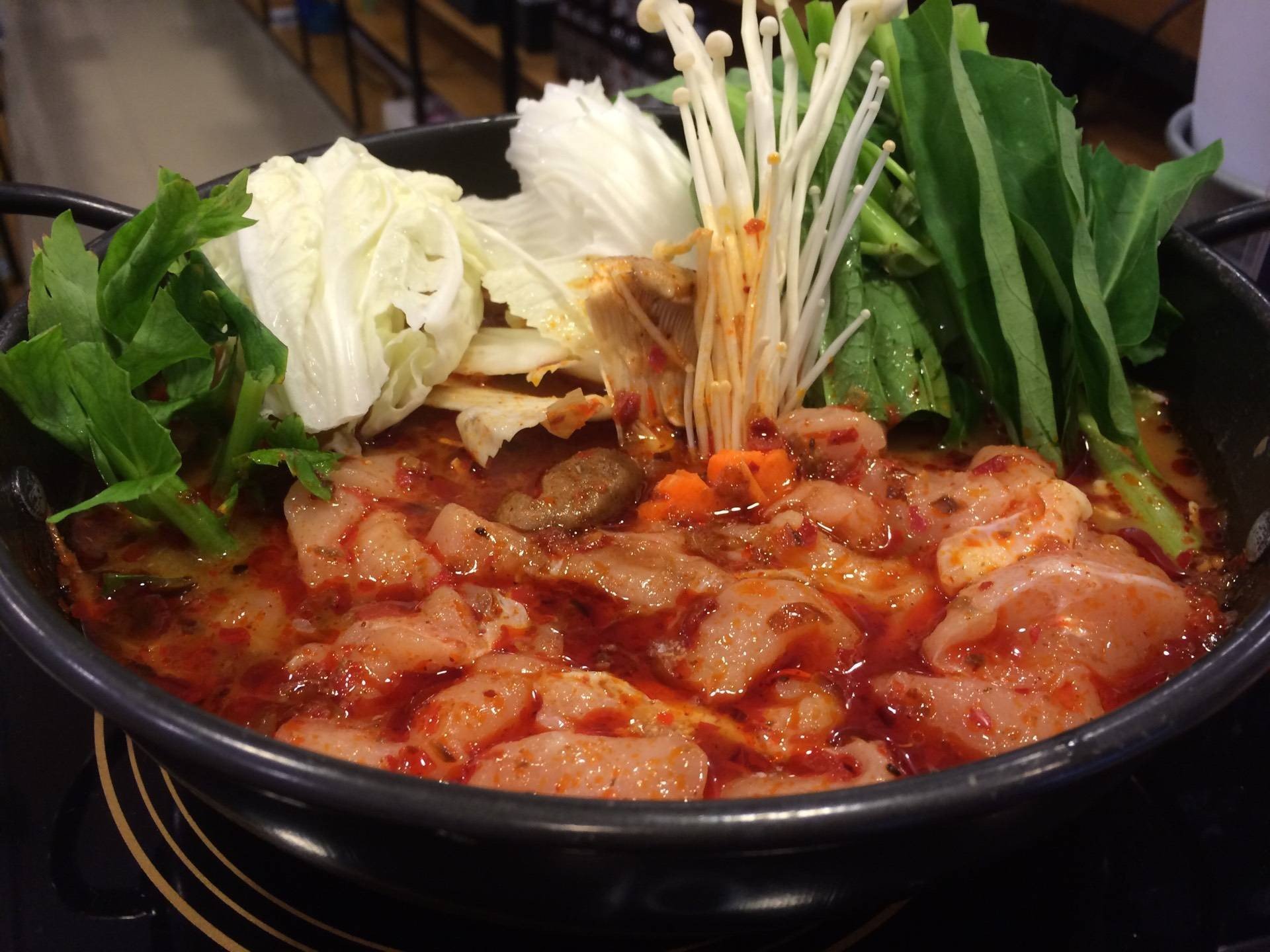 ซุปต้มยำ • ไก่ 89.- ร้าน พ๊อตโตะ ชาบู Potto Hot Pot Master - Wongnai