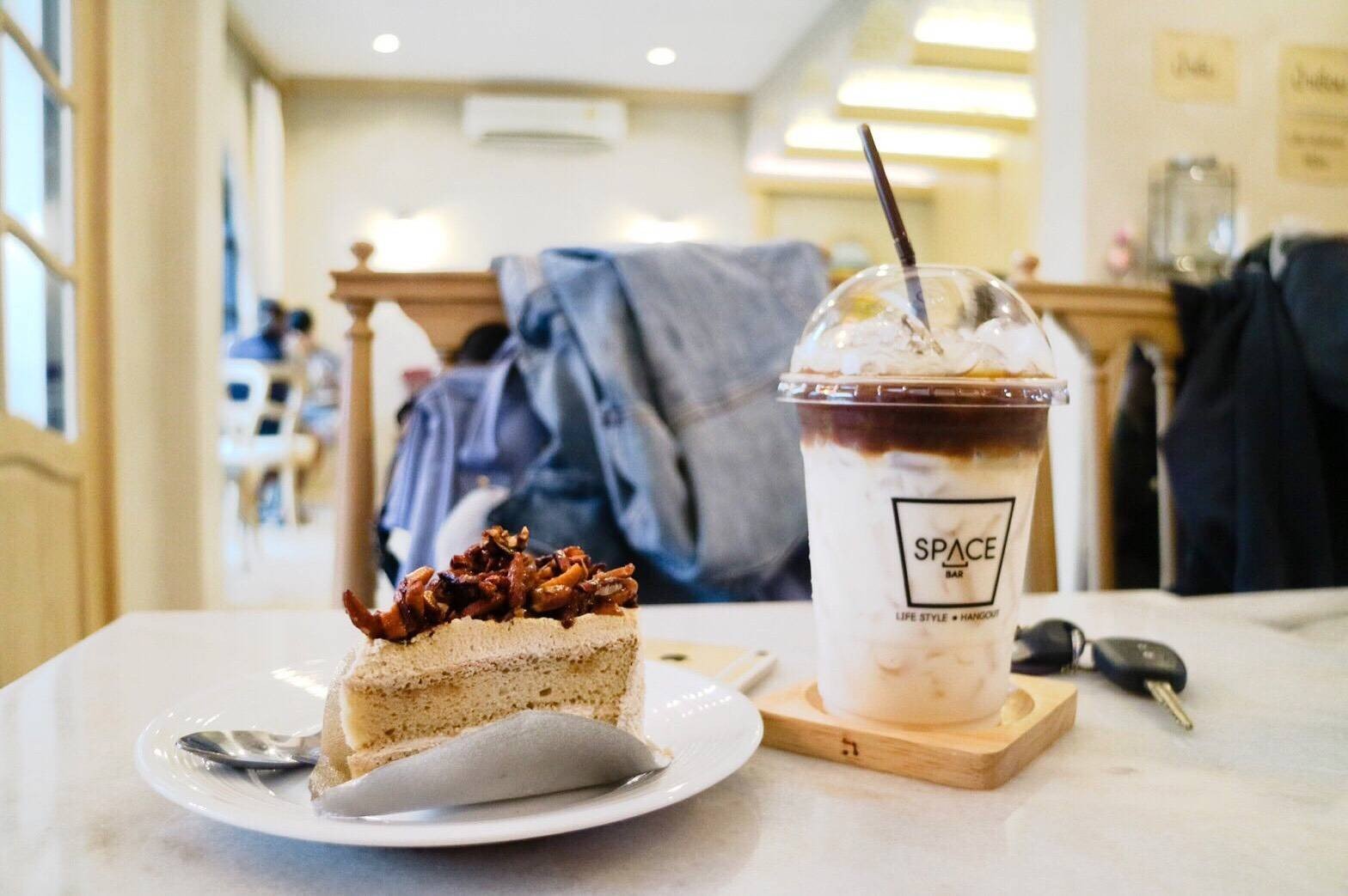 [รีวิว] ร้าน Space Bar | เมนูแนะนำ รูปภาพ ราคา