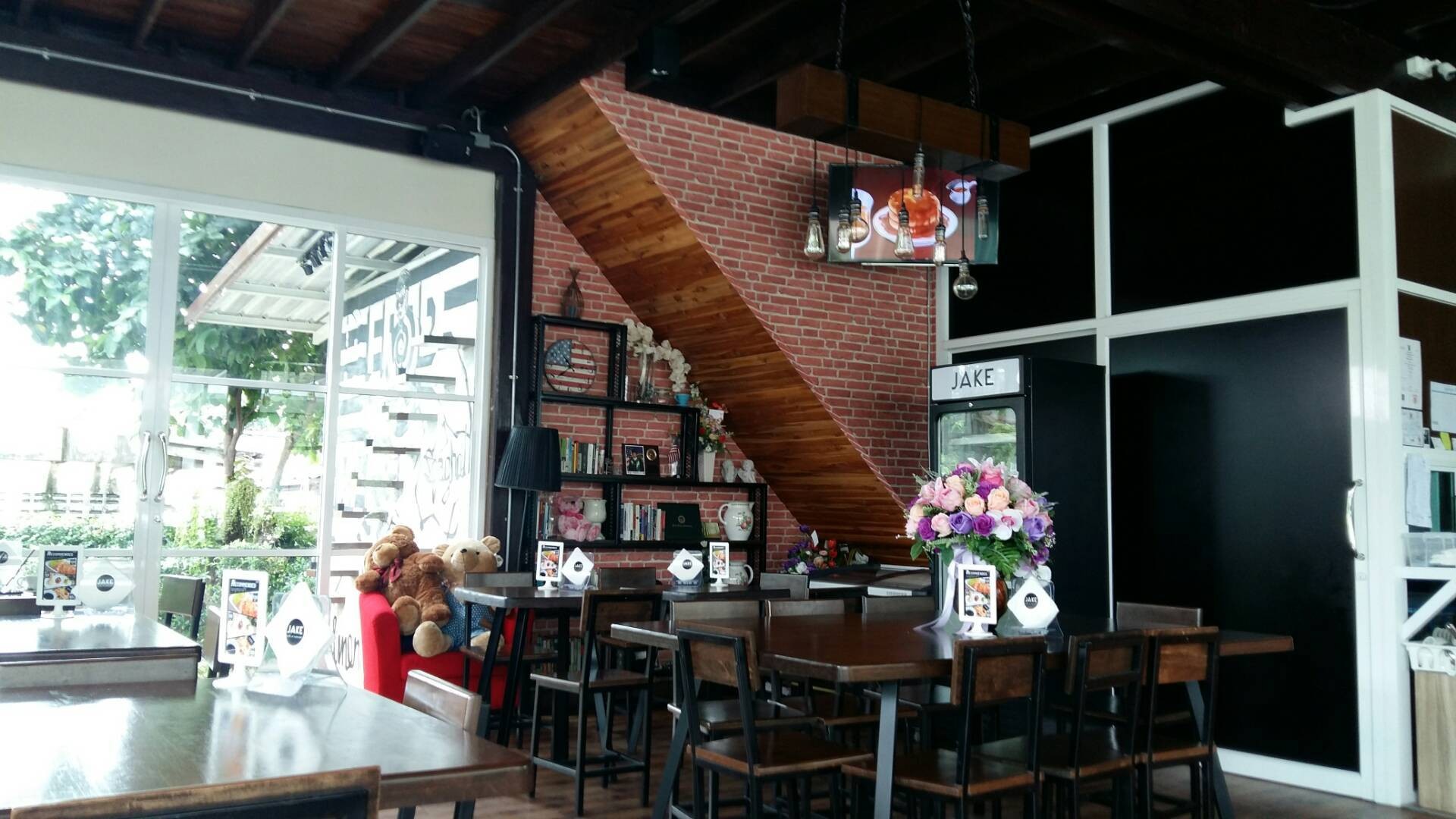 รีวิว JAKE cafe n' cuisine - มาลองกาแฟดริป ในร้านเก๋ๆ - Wongnai