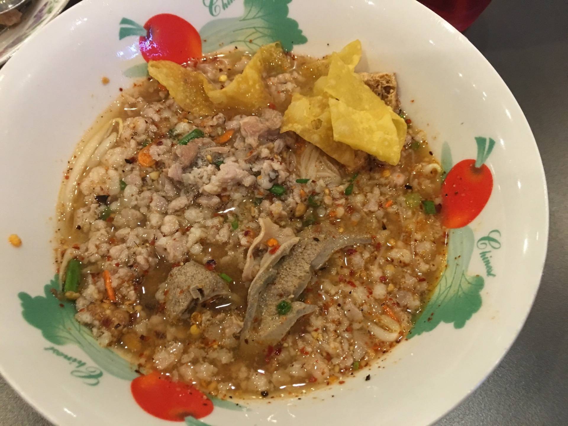 รีวิว เจริญพุงโภชนา Int Intersect พระราม 3 - หมูต้มยำรสเด็ด