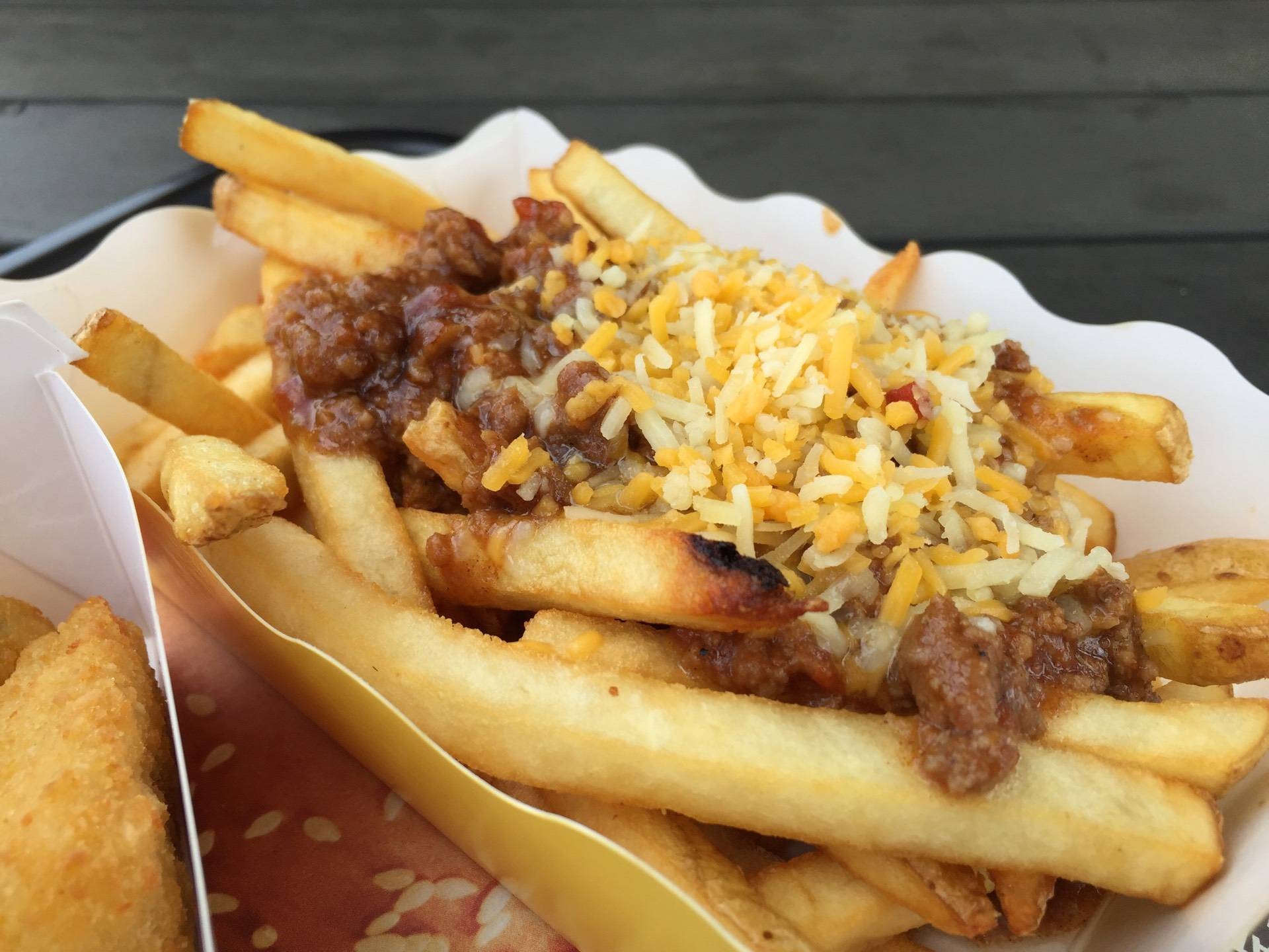 รีวิว Carl's Jr. เซ็นทรัล เฟสติวัล พัทยา บีช - อาหารหลักร้อย วิวหลักร้าน