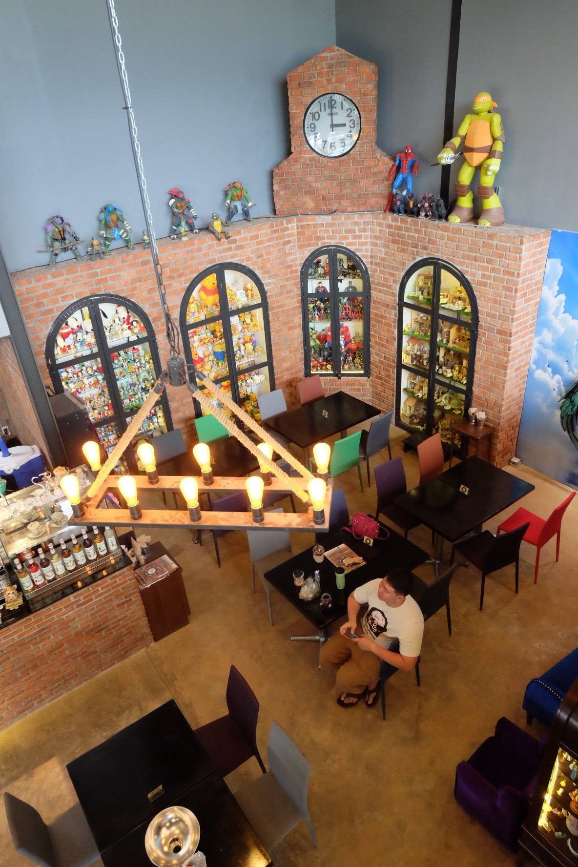 รีวิว The Tale Cafe&Gallery Khaoyai - แกลลอรี่ของคนชอบสะสม ผสมชอบทานของ ...