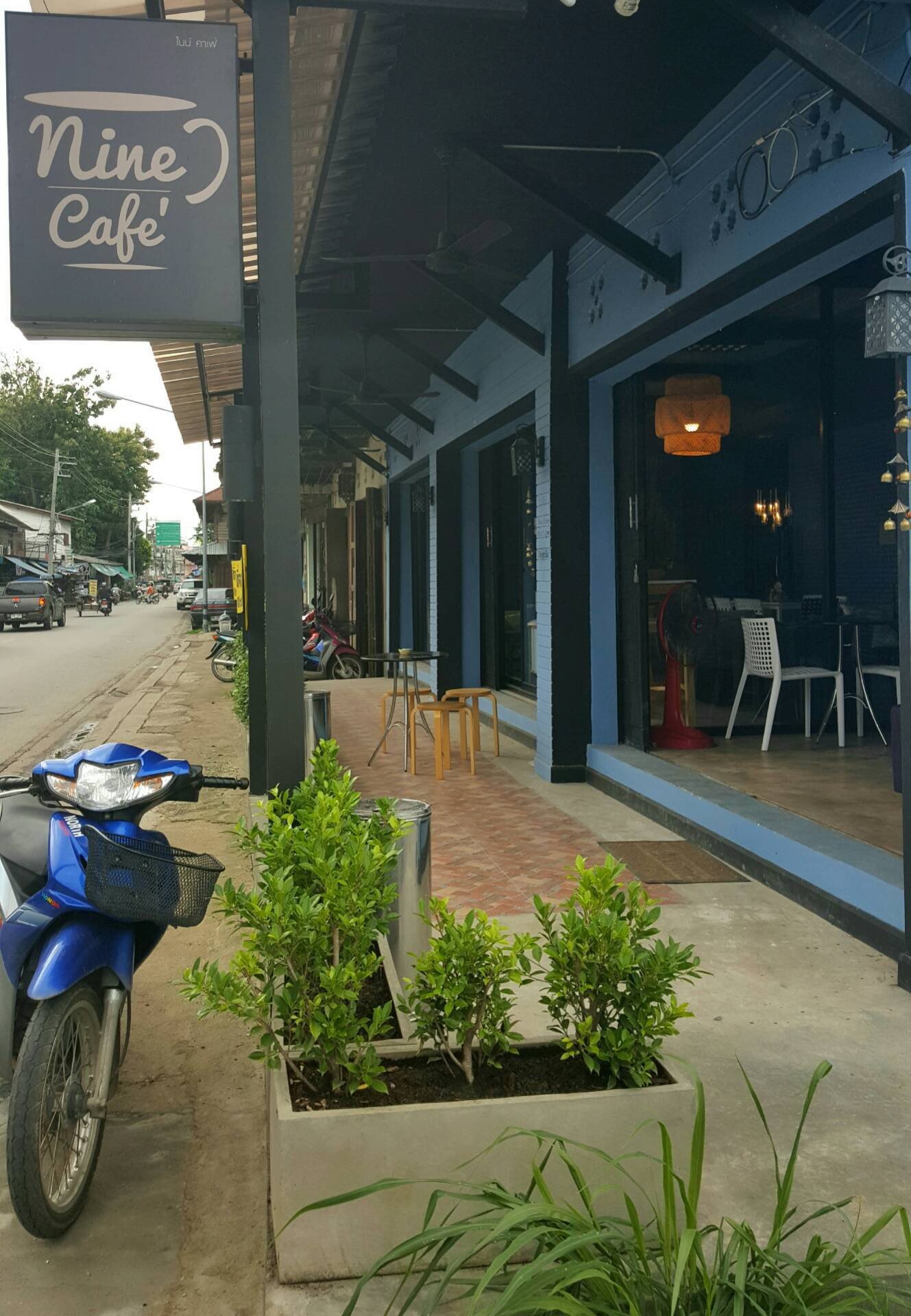 รีวิว Nine Cafe Riverside Banpong - ร้านน่ารัก บริการดี บรรยากาศใช้ได้เลย