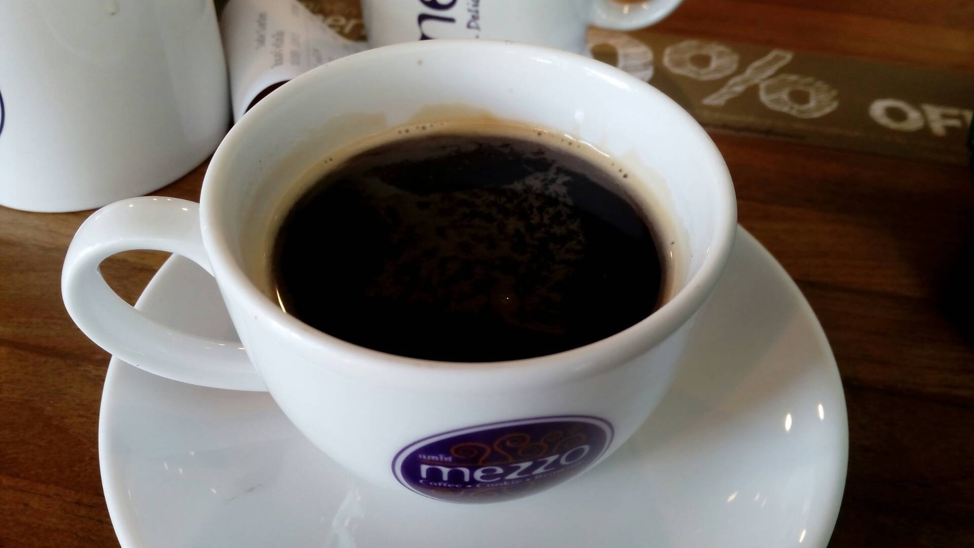 รีวิว Mezzo Coffee บีไฮฟ์ ไลฟ์สไตล์ มอลล์ - พนักงานมีส่วนอย่างมากที่ ...