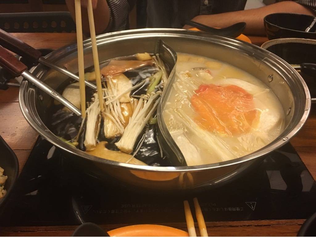 รีวิว Shabuku I'm Park จุฬาฯ - น้ำซุปอร่อยดีคะ น้ำจิ้มโอเค มะนาวแท้!