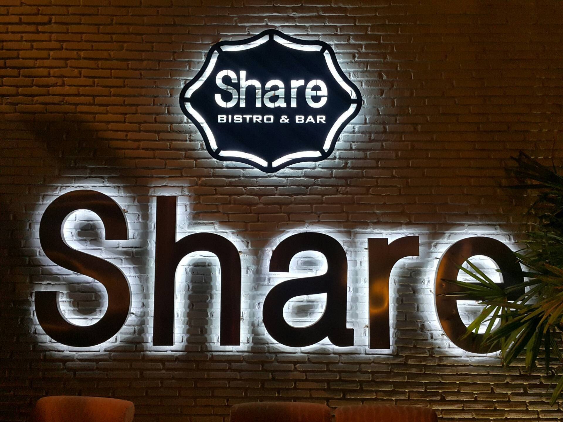 รีวิว Share Bistro & Bar - ร้านกินดื่ม นั่งบรรยากาศสบายๆ - Wongnai