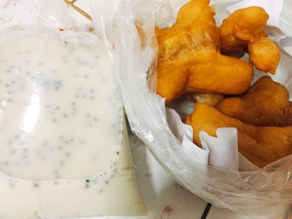 รีวิว ปาท่องโก๋สเปน (ตลาดร่วมใจ) Patongo Spain - ปลาท่องโก๋ น้ำเต้าหู้ ...