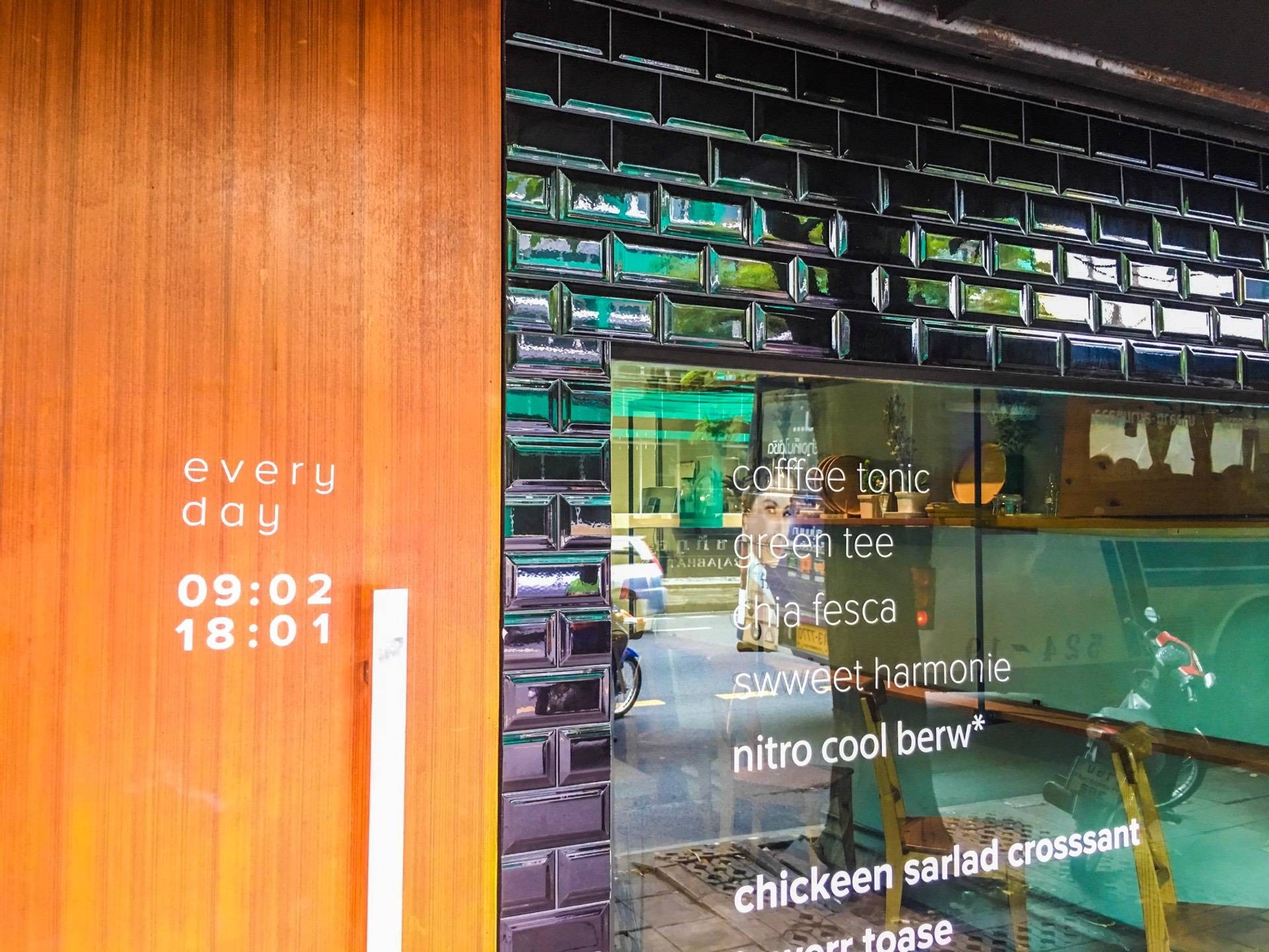 รีวิว Snap Cafe - อ่านหนังสือ เล่นเนท ให้ชีวิตได้หยุดพัก