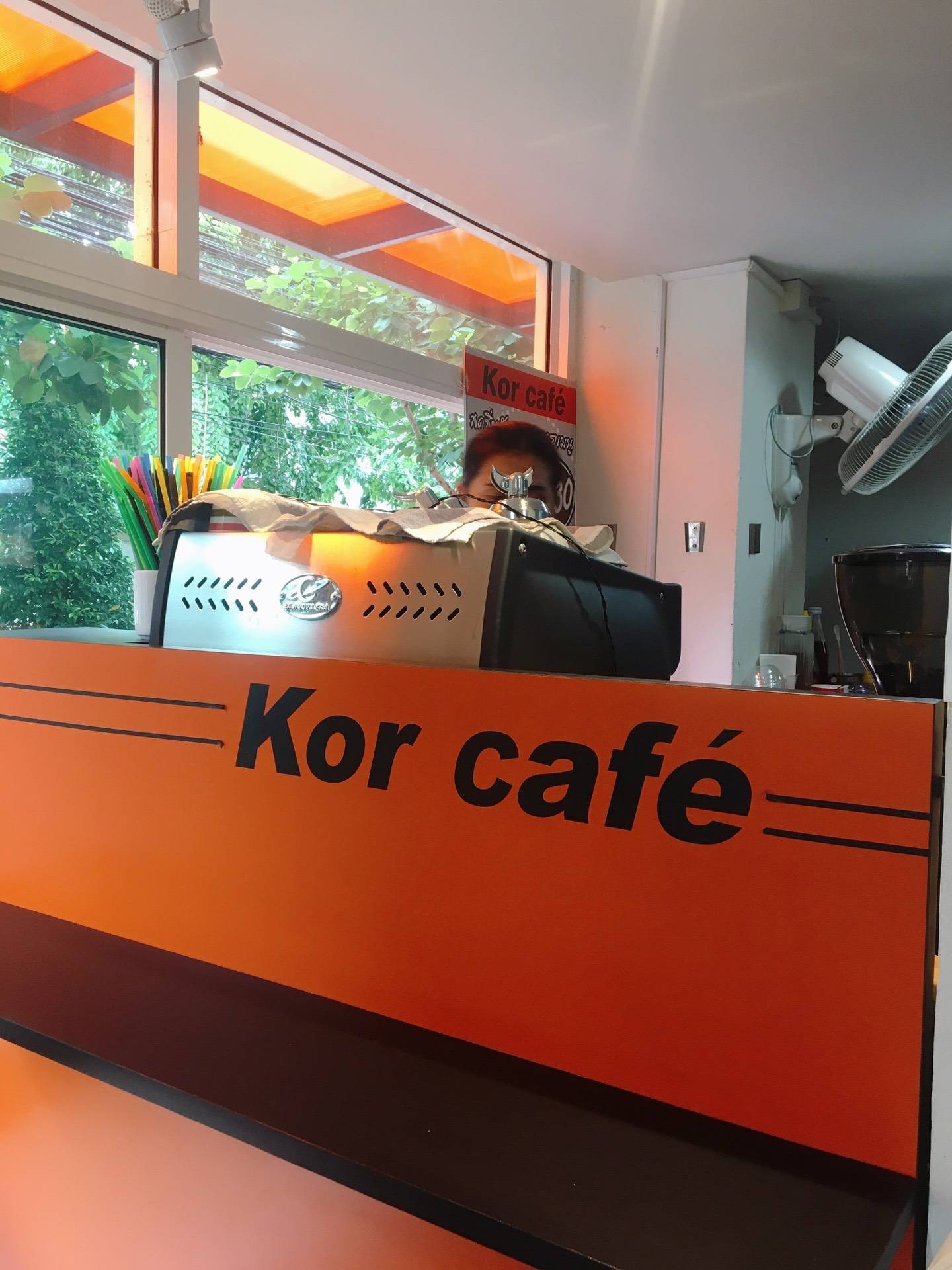 รีวิว KOR Cafe' - ร้านกาแฟเล็กๆ ในหอพัก