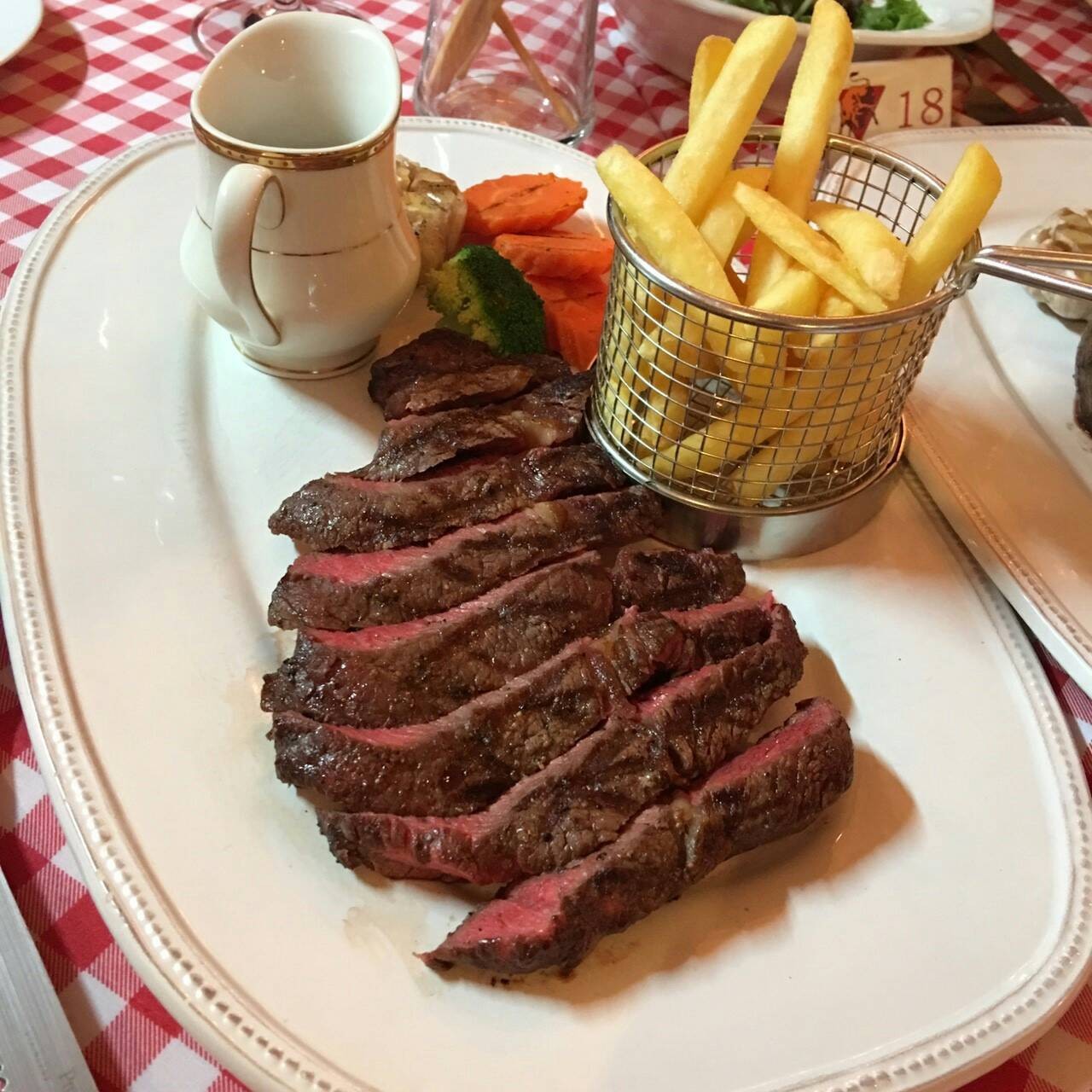 รีวิว El Toro Steakhouse พร้อมพงษ์ - เป็นร้านสเต็กที่มีความอร่อยมาก สมราคา