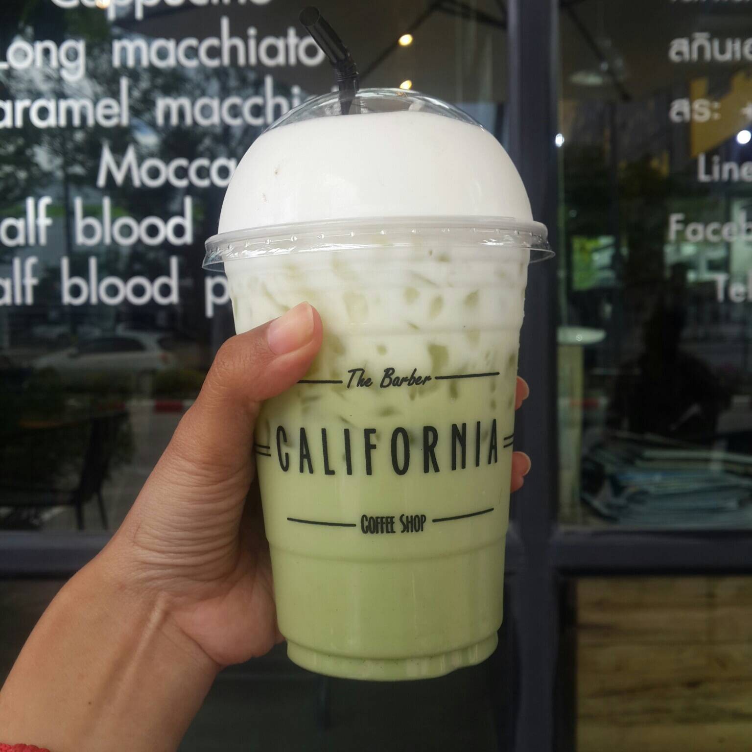 รีวิว California Barber & Coffee Shop - แวะมาใช้ว้อยเชอร์สักหน่อย