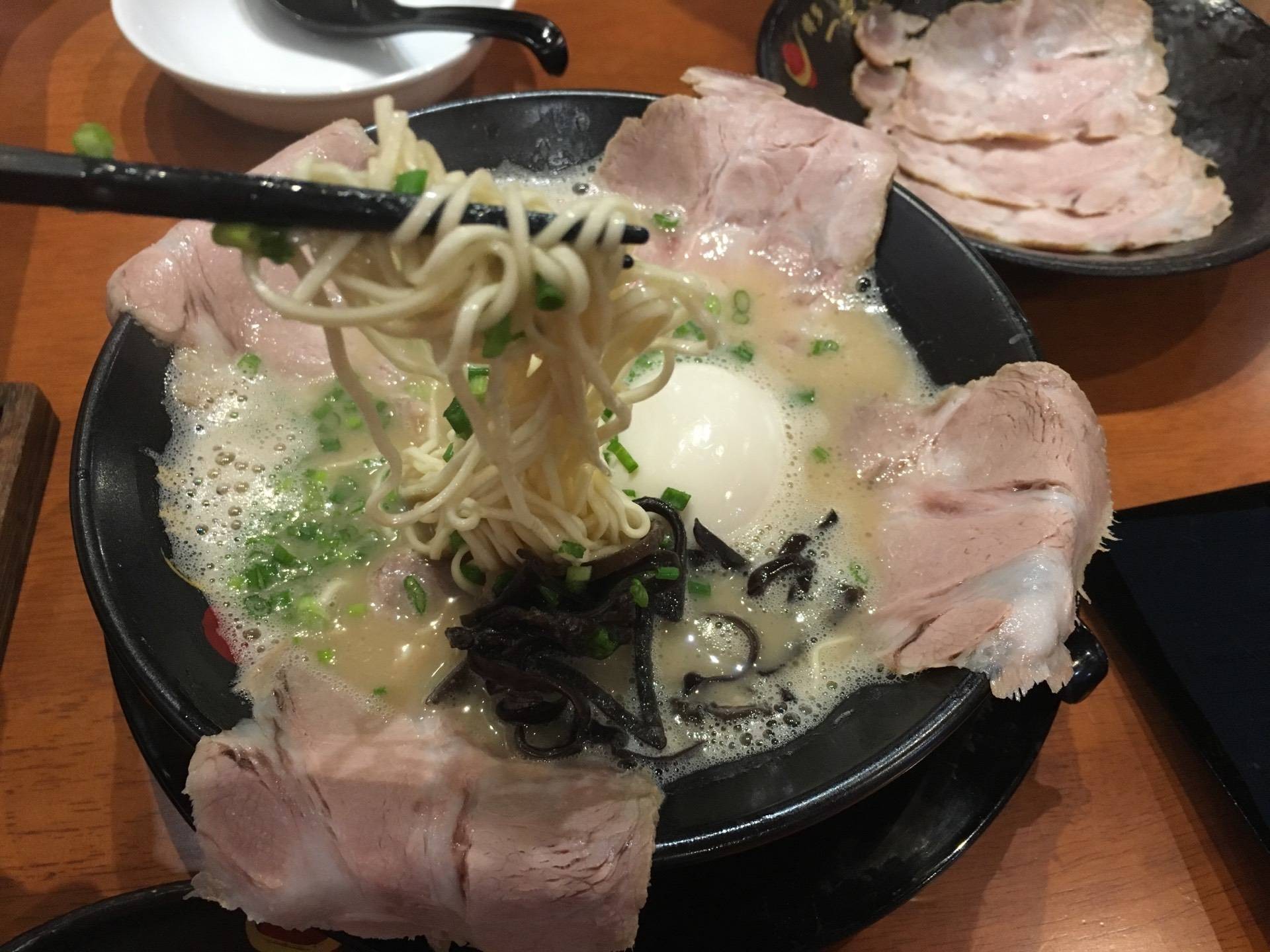 รีวิว Ikkousha Ramen ทองหล่อ - tonkotsu ramen สั่งลดเค็ม ลดมันได้ เกิด ...