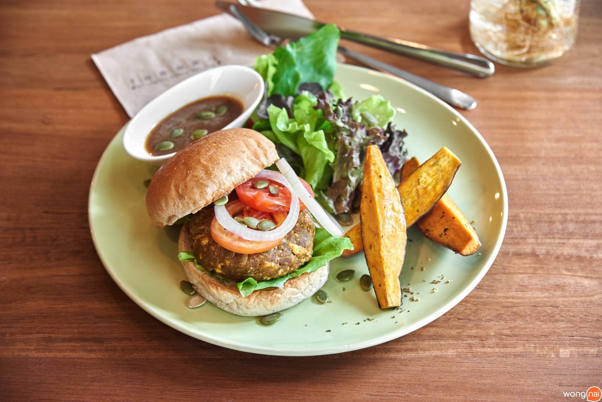 Steps with Theera - สั่งอาหารเดลิเวอรี | Wongnai x LINE MAN