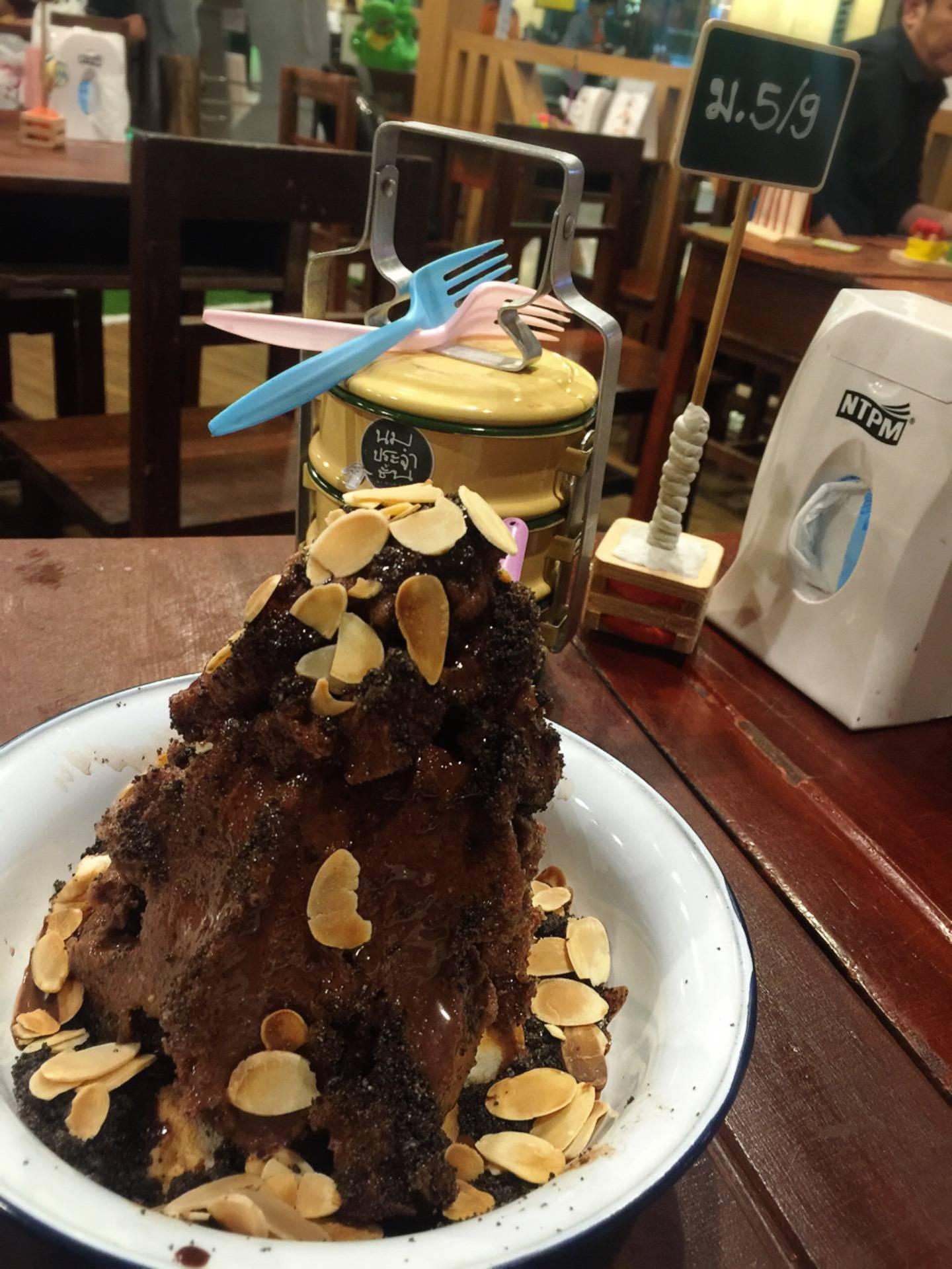 รีวิว นมประจำชั้น สาขา 2 Esplanade Ratchada - รสชาตไม่ค่อยโอราคาสูงกว่า ...