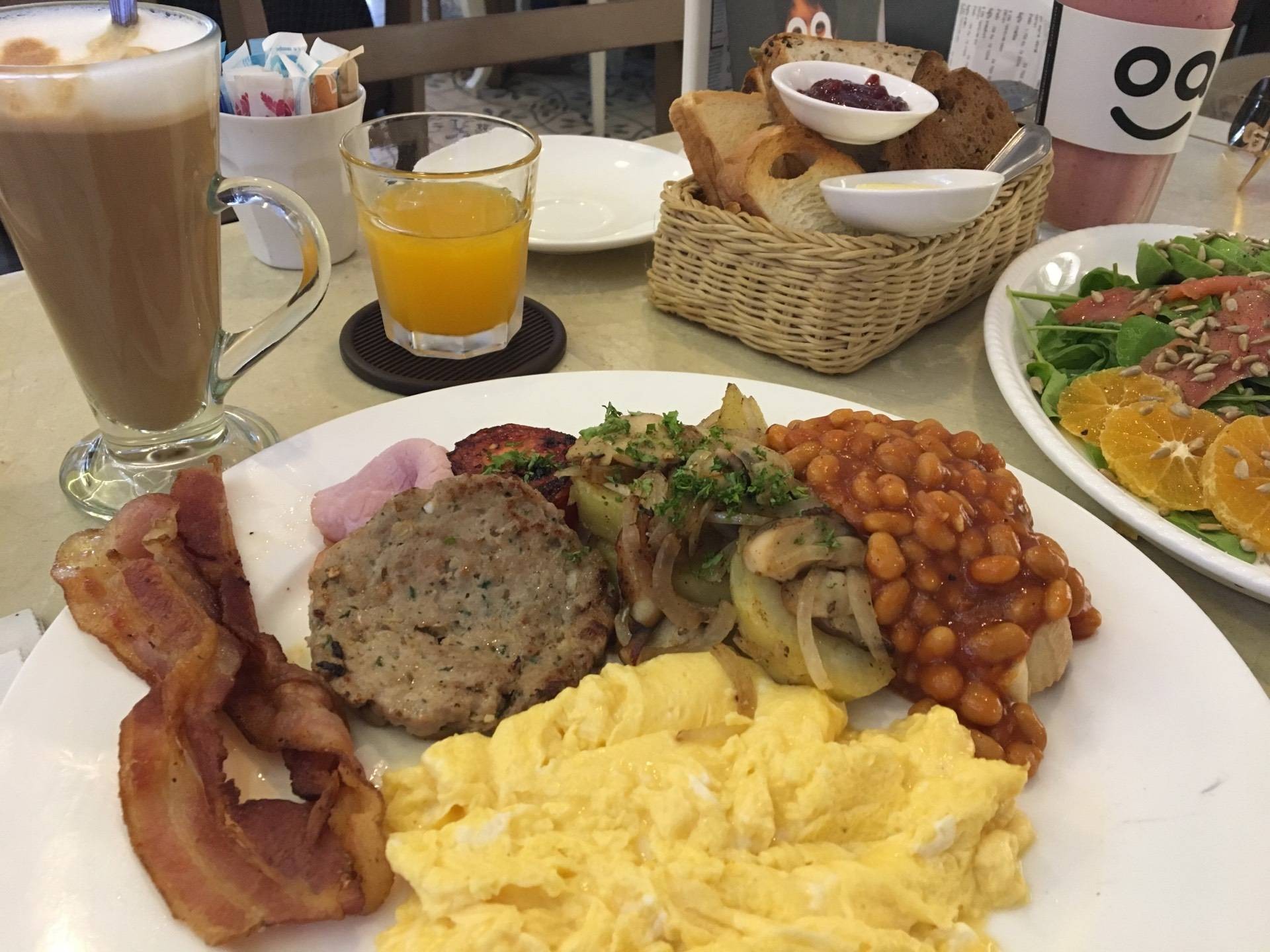 รีวิว Loaf Bakery&Cafe @ ซอยเล้งกี่ - Cozy little breakfast spot amidst ...