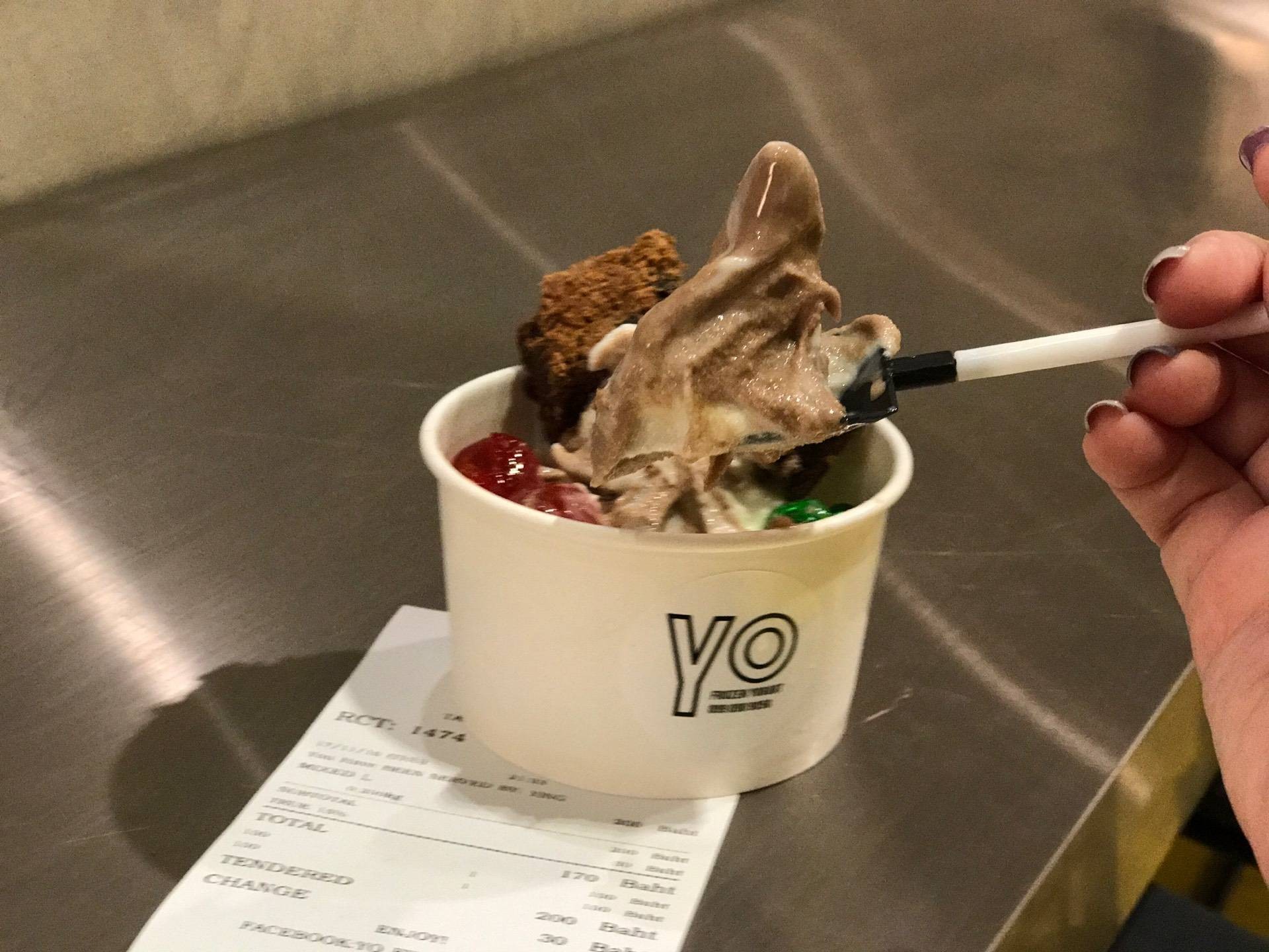 ร้าน Yo Frozen Yogurt อารีย์สัมพันธ์ 5-6 | รีวิวร้านอาหาร