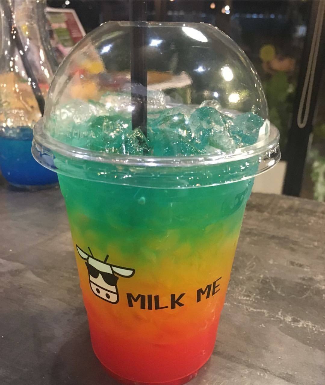 รีวิว Milk Me - บรรยากาสดี ทั้งในร้านนอกร้าน ไปก็สั่งแต่อเมริกาโน่อ่า ...