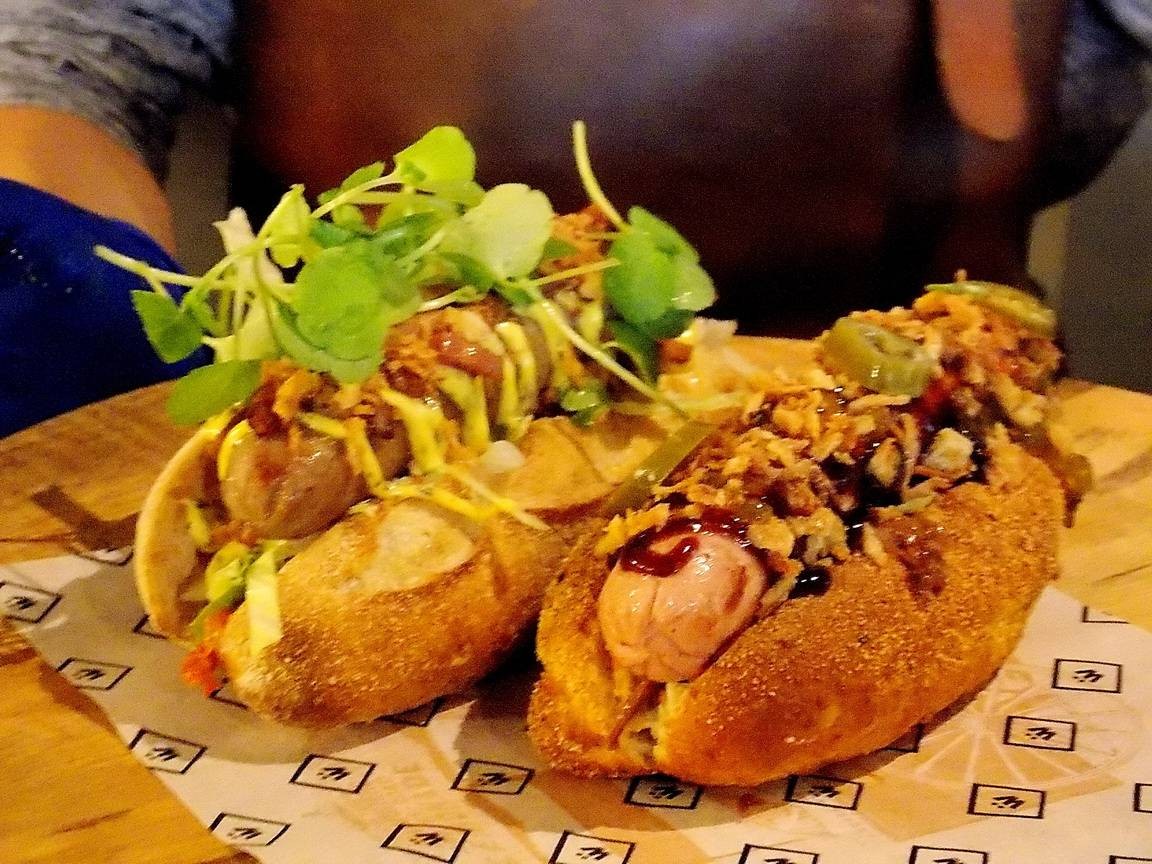 รีวิว WÜRST Ghent - ไม่ใช่แค่ Hot Dog แต่มันคือ Haute Dog ...อร่อยเด็ด ...