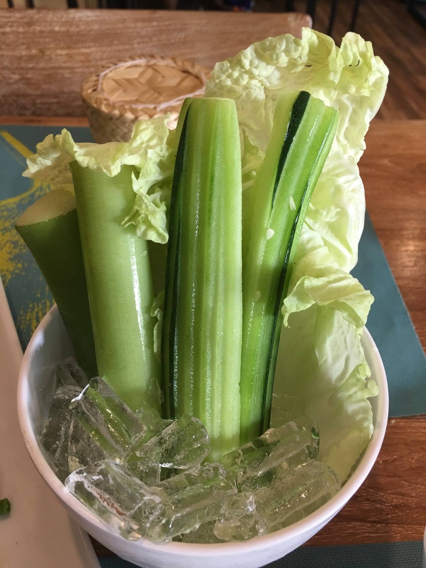 รีวิว solao มีโชค - ร้านส้มตำ ห้องแอร์ สาขามีโชค