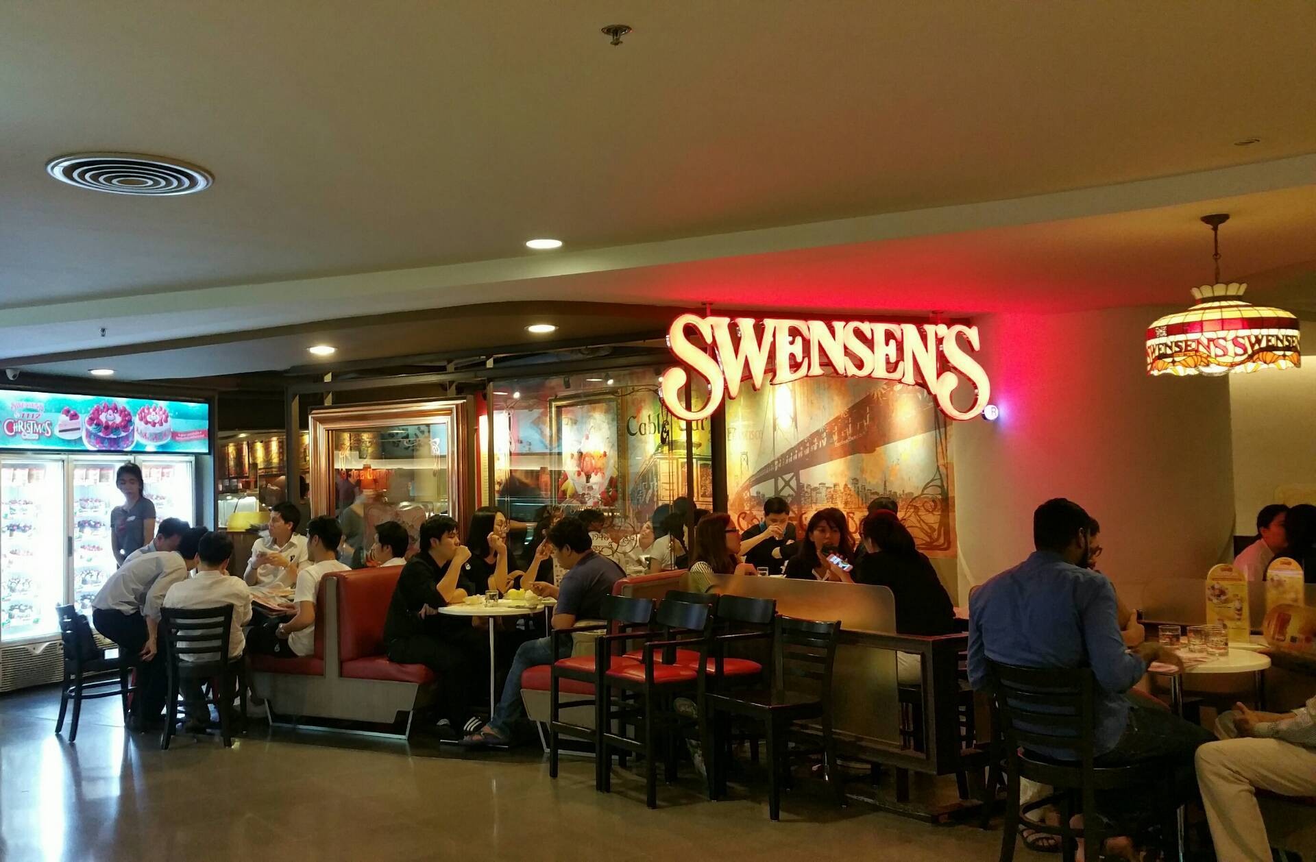 รีวิว Swensen's SILOM COMPLEX - มาแล้ว มาอีก มาทำไม ทุกอังคาร