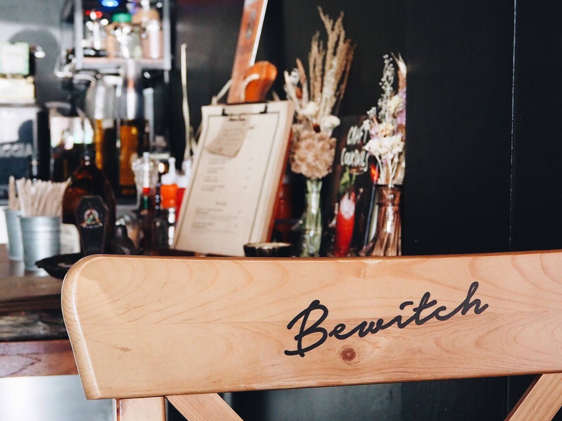รีวิว Bewitch Cafe&Bar - คาเฟ่พ่อมด เงียบสงบ