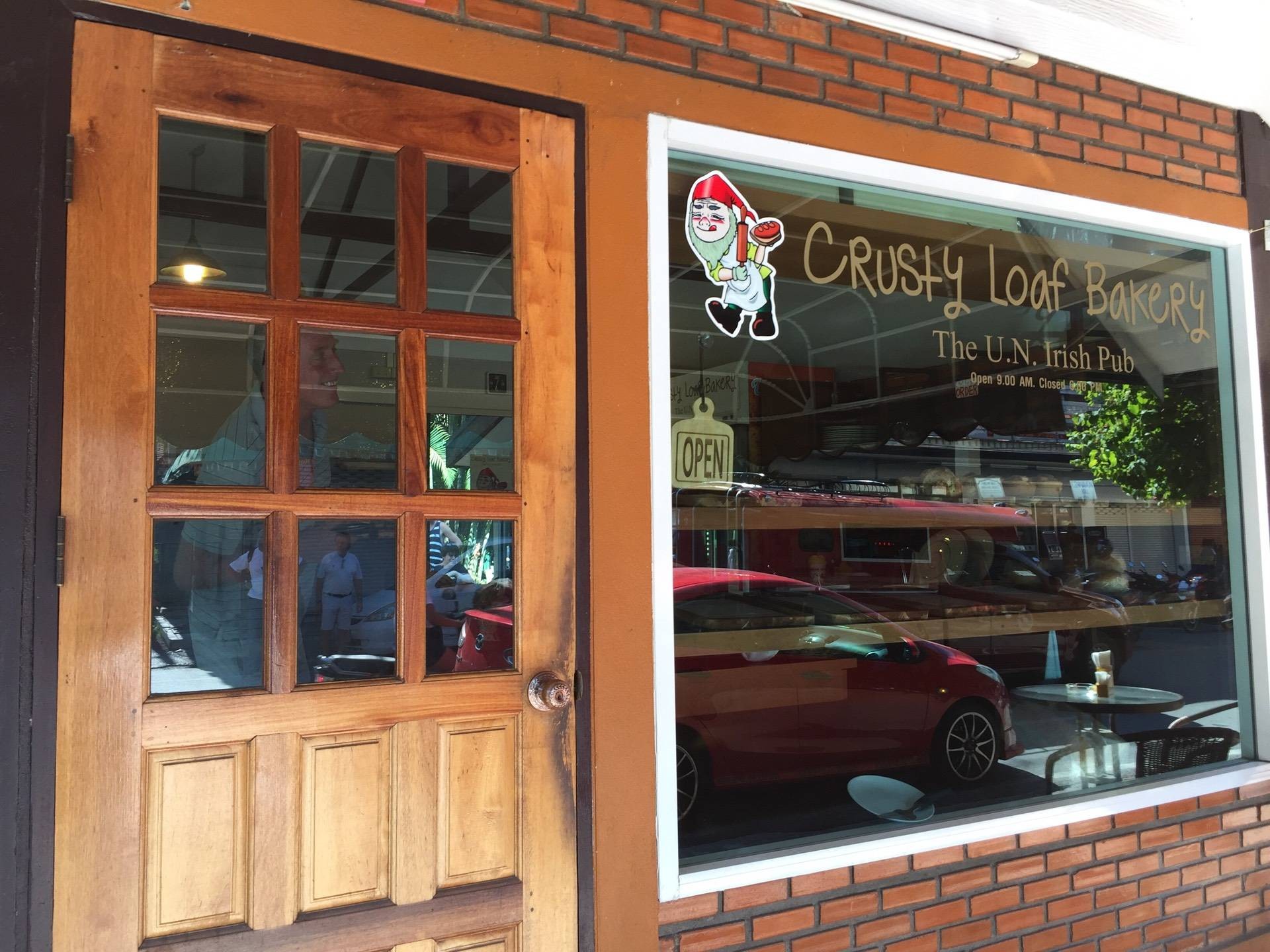 รีวิว Crusty Loaf Bakery - A very popular bakery with very reasonable ...