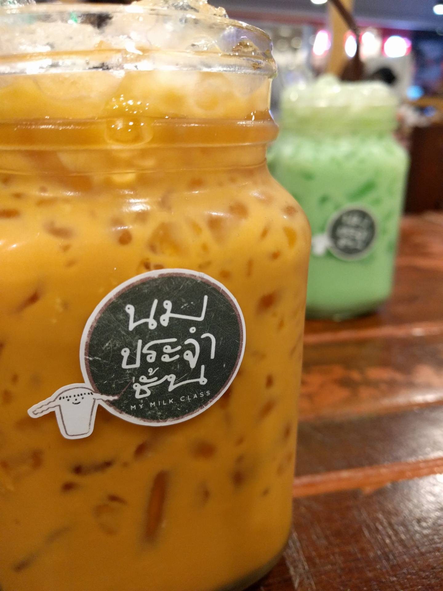 รีวิว นมประจำชั้น สาขา 2 Esplanade Ratchada - นมอร่อย ขนมอร่อย ร้านแต่ ...