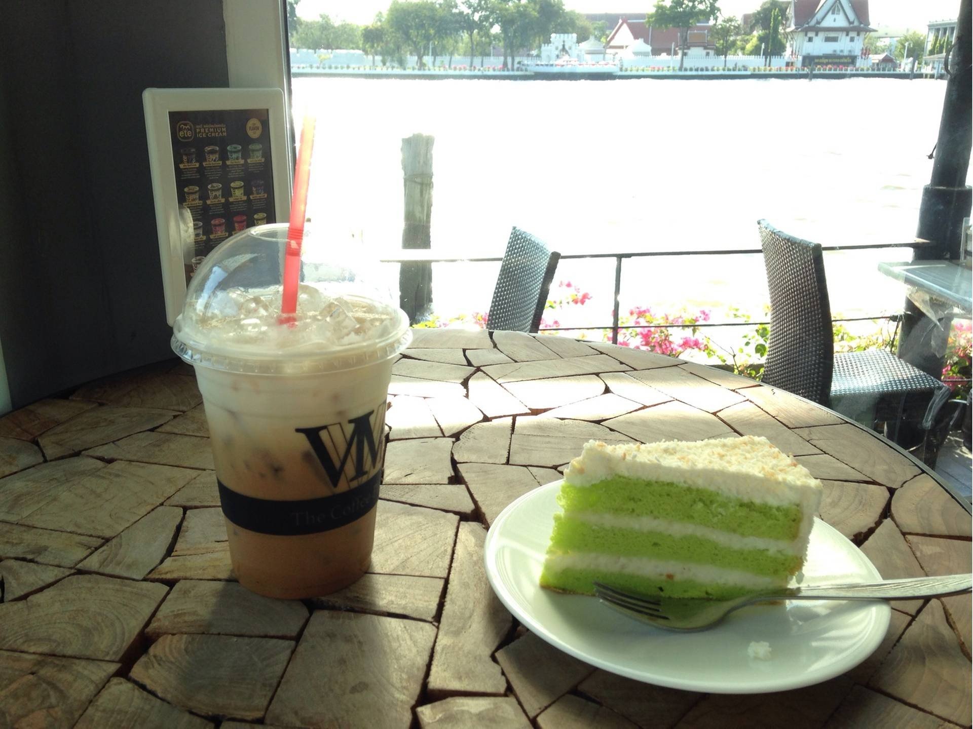 รีวิว Vivi The Coffee Place - ร้านกาแฟวิววัดอรุณ