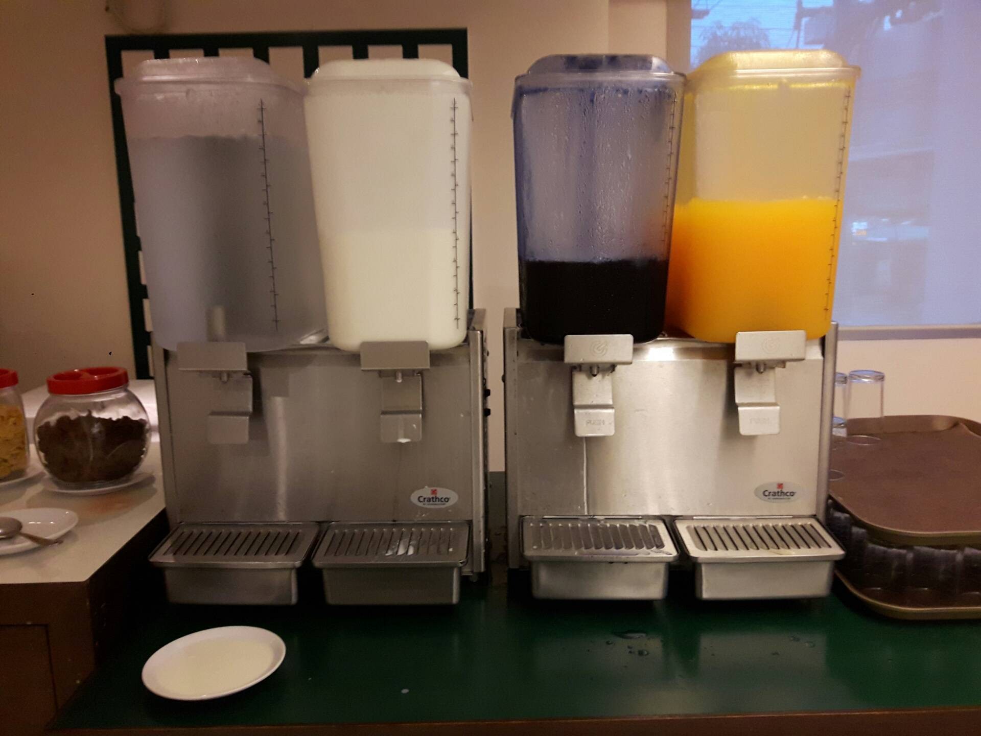 รีวิว Mayflower Grande Hotel - Breakfast buffet ในโรงแรม ของหลากหลายม ...