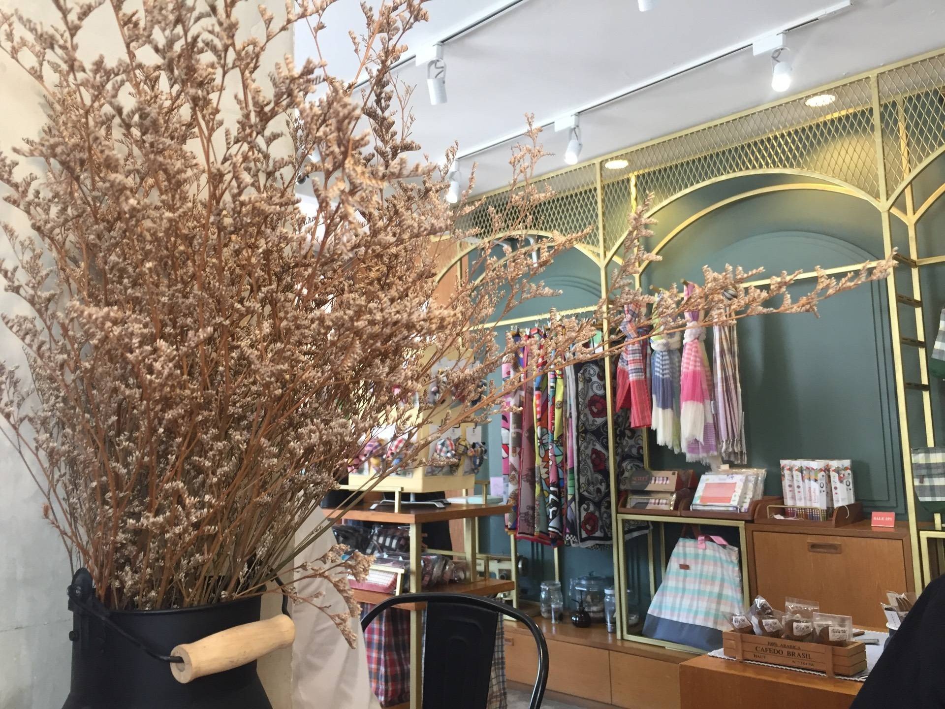 รีวิว Busaba Cafe & Bake Lab - service is excellent - Wongnai