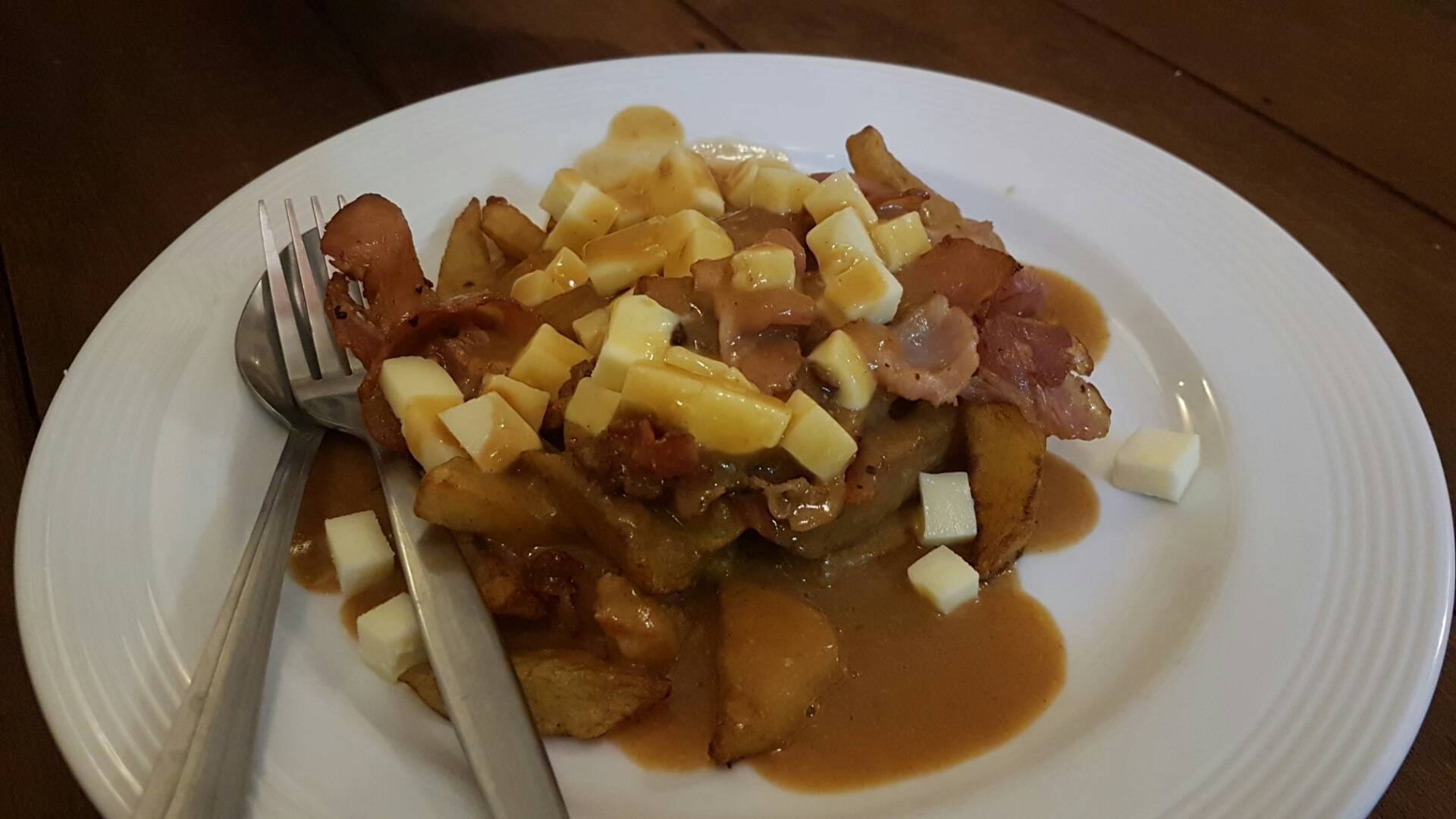 ปูติน ไก่ทอด ร้าน Bangkok Poutine