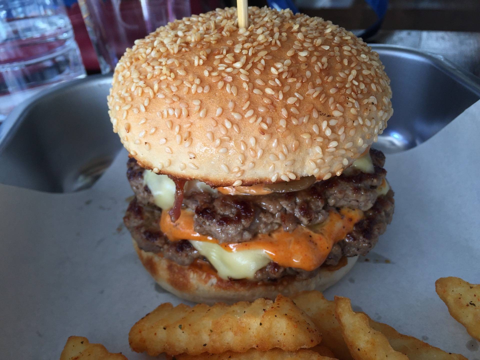 รีวิว Beast Burger - จากร้านเบอร์เกอร์ Food truck ชื่อดัง ตอนนี้เค้ามา ...